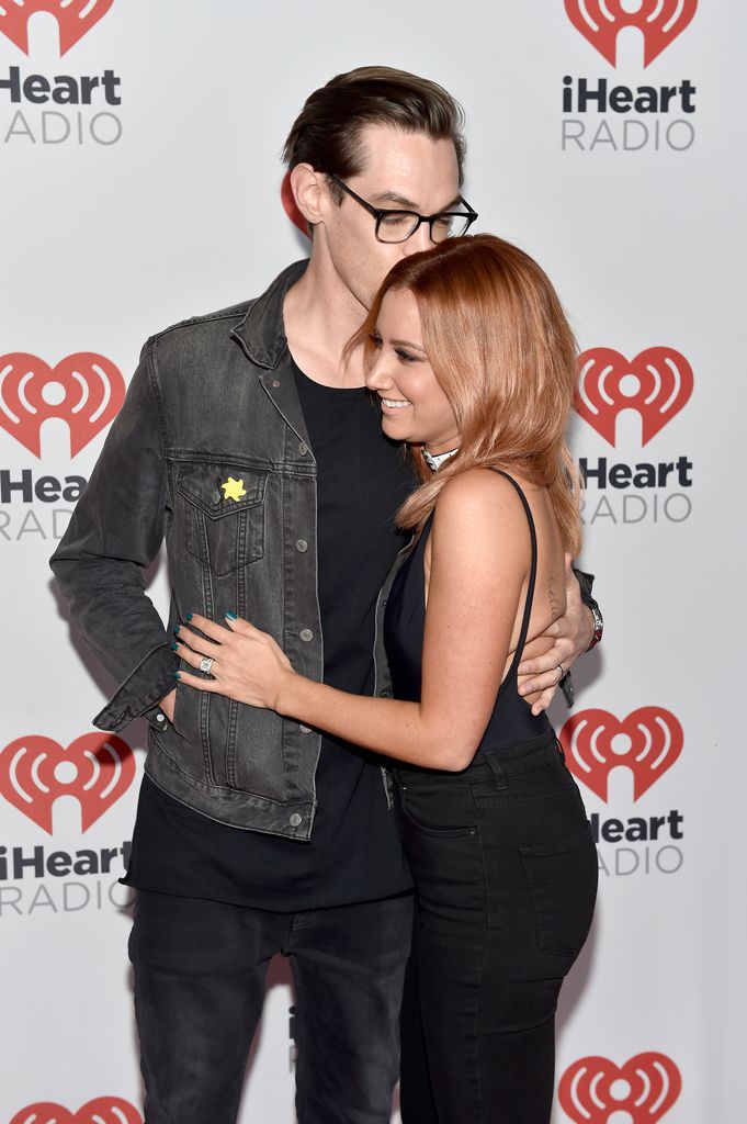 Ashley Tisdale Und Verlobter Ashley Tisdale Marries Rocker Partner