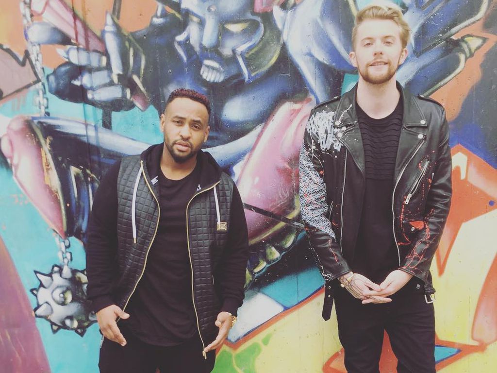 Doch kein Prank? Sogar BFF Ado Kojo sucht nach ApeCrime! | Promiflash.de