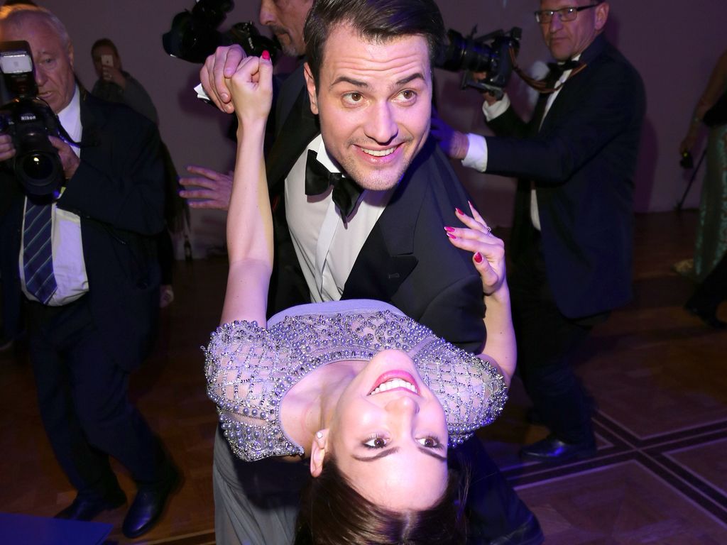 Chaos-Paar: Roccolinas turbulenter 1. Wiener Filmball | Promiflash.de