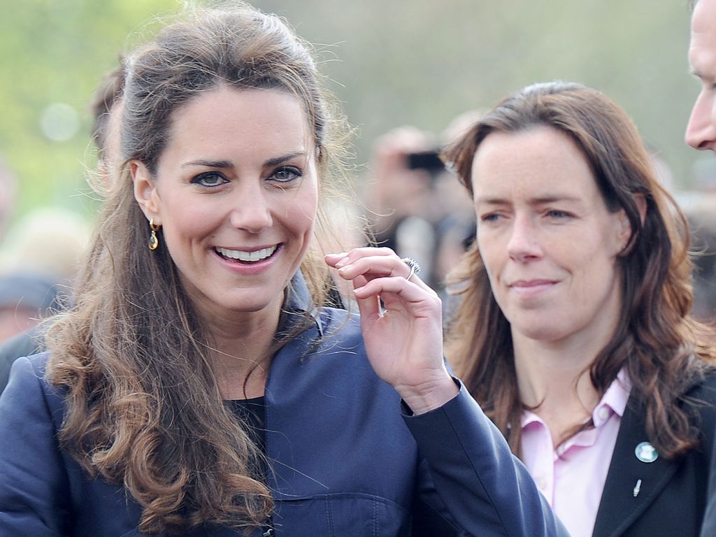 Angst vor Affäre: Herzogin Kate hat eine Frau als Bodyguard | Promiflash.de