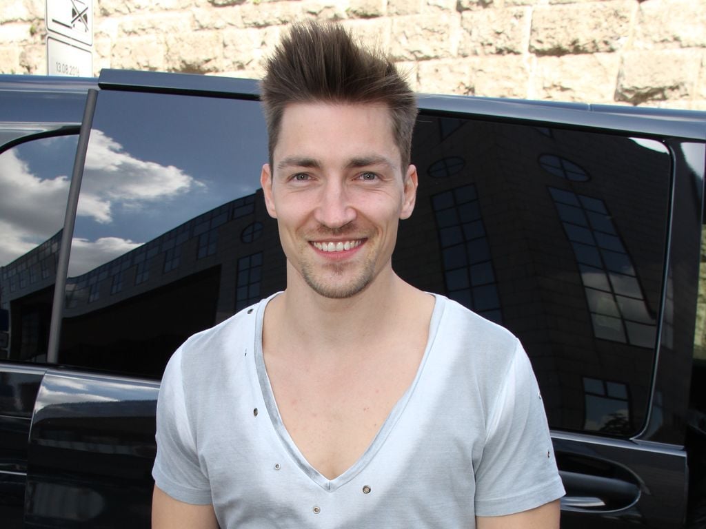 Philipp Boy: So war sein Leben vor "Dance Dance Dance" | Promiflash.de