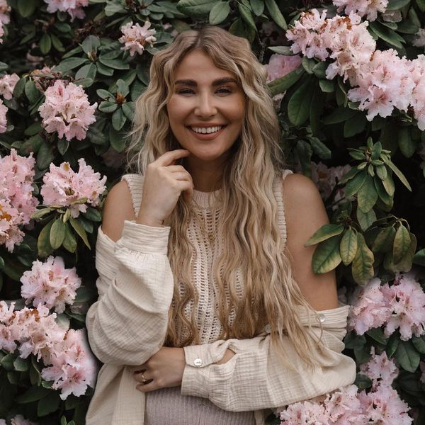 Ana Johnson | Promiflash