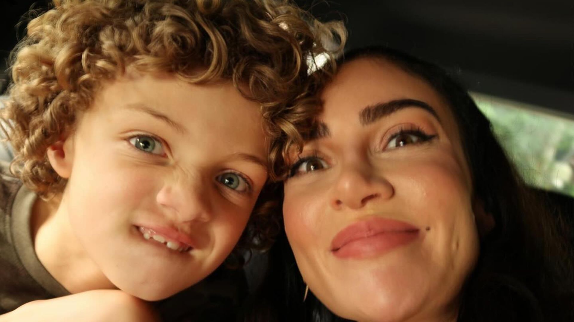 Drakes Sohn Adonis genießt Urlaub mit Mama Sophie Brussaux