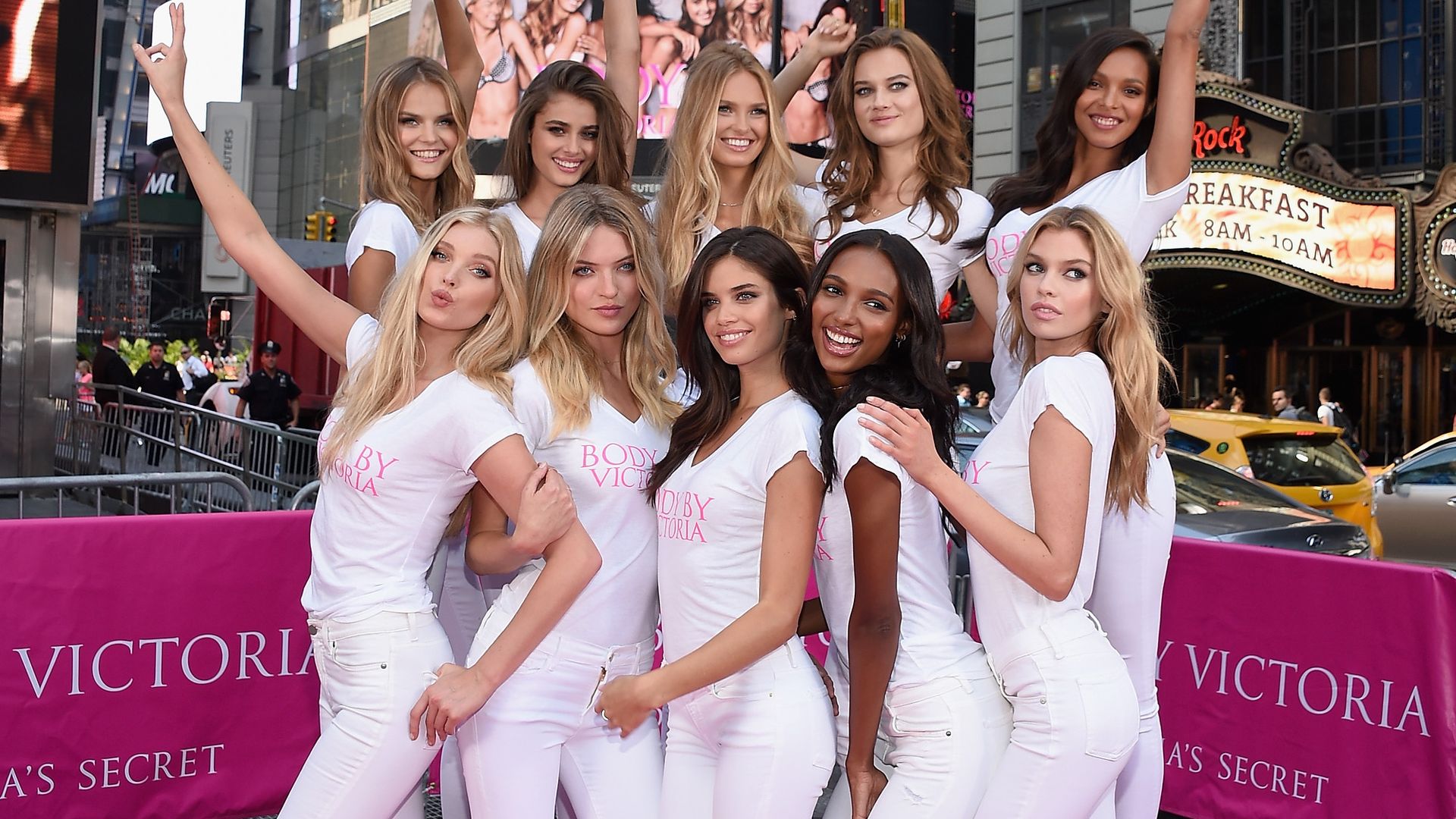 Welcher "Victoria's Secret"-Engel hat den heißesten Body? | Promiflash.de