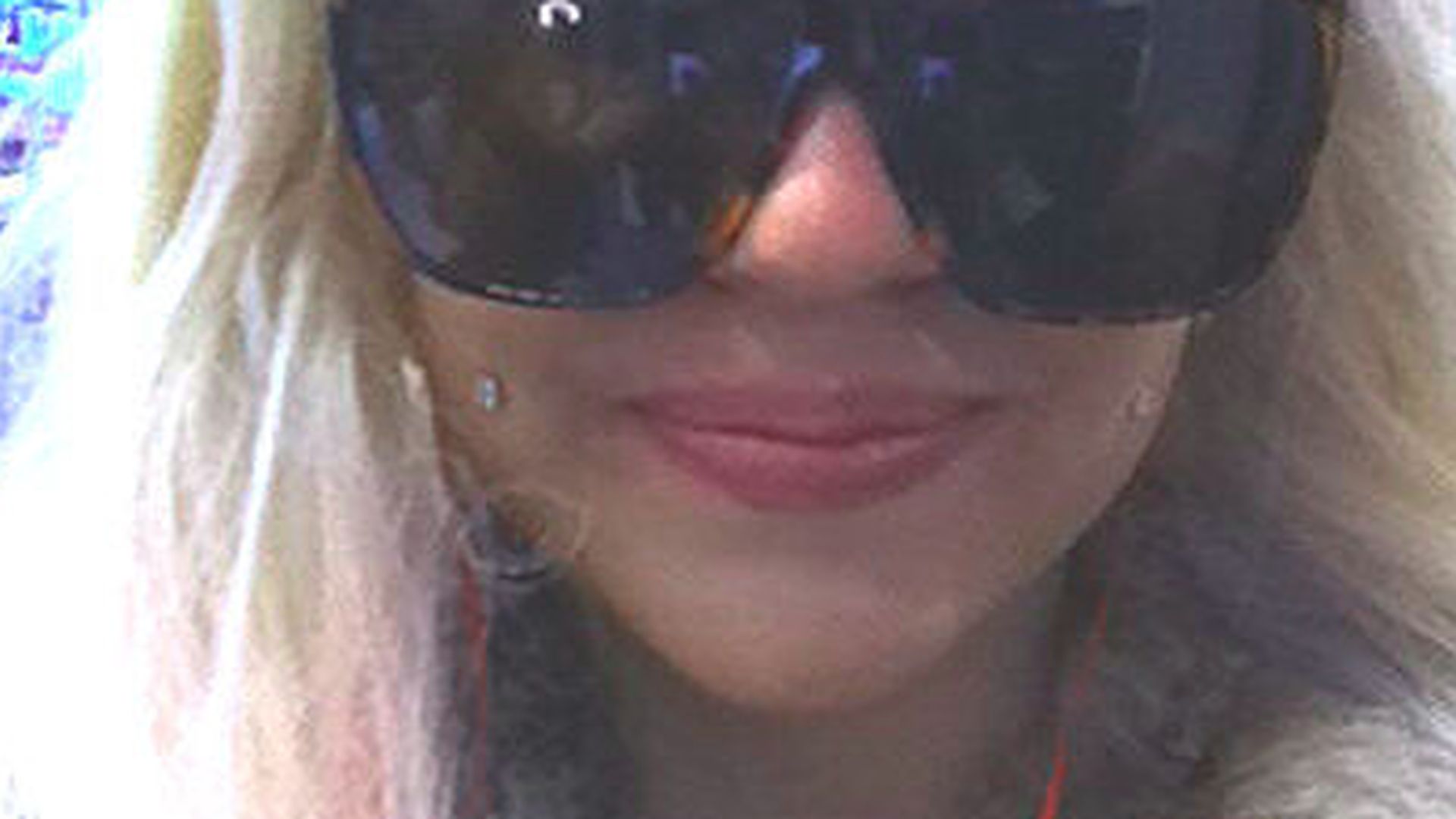 Amanda Bynes hat wirklich beide Grübchen gepierct | Promiflash.de