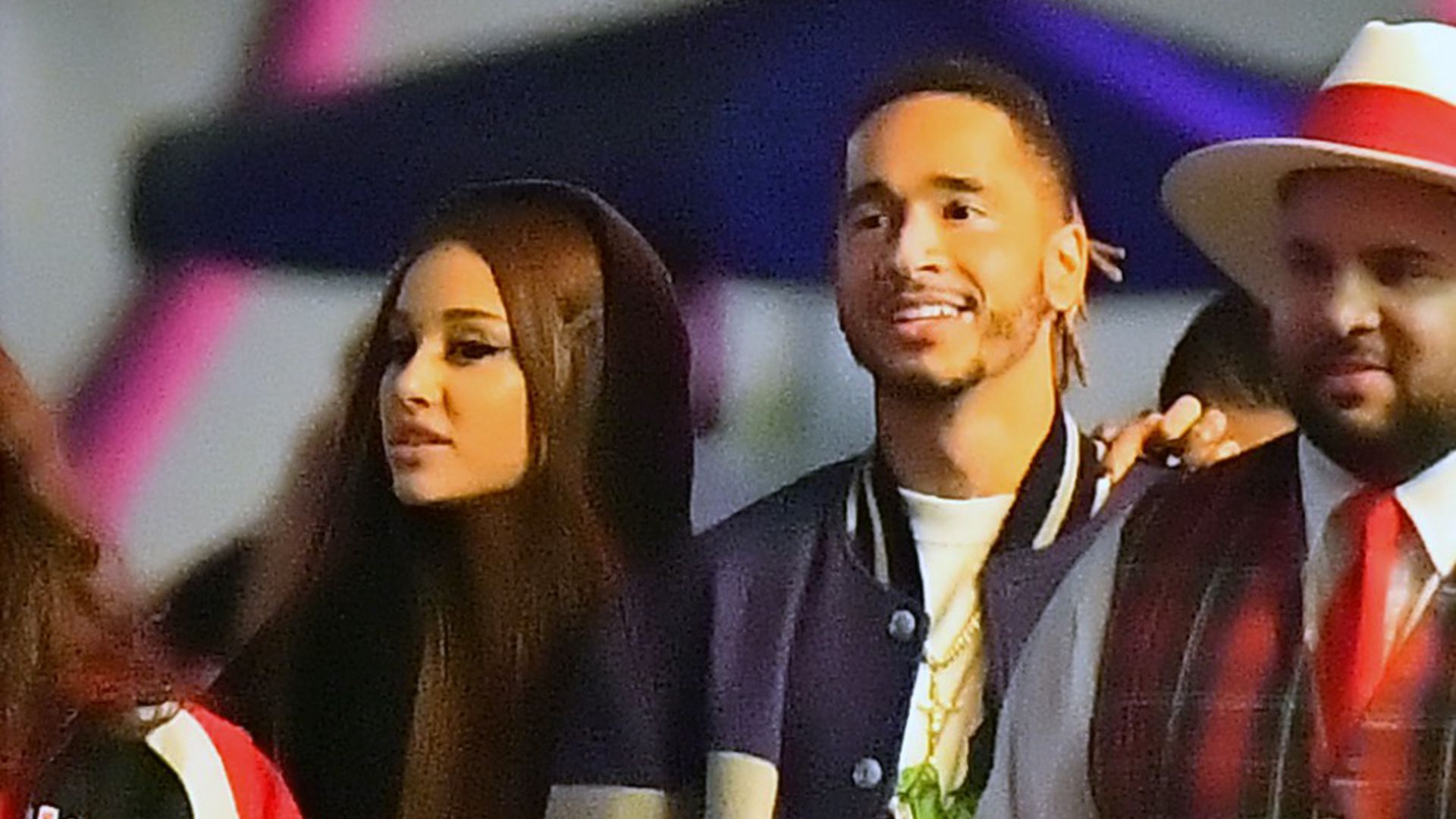 Insider verrät: Ariana Grande und Mikey Foster sind getrennt