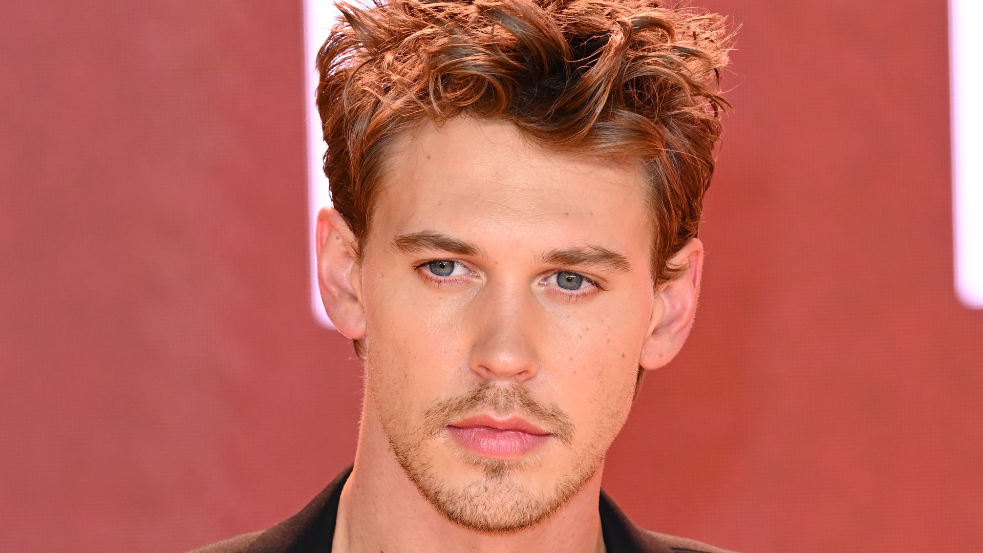 Austin Butler wird Patrick Bateman in "American Psycho"