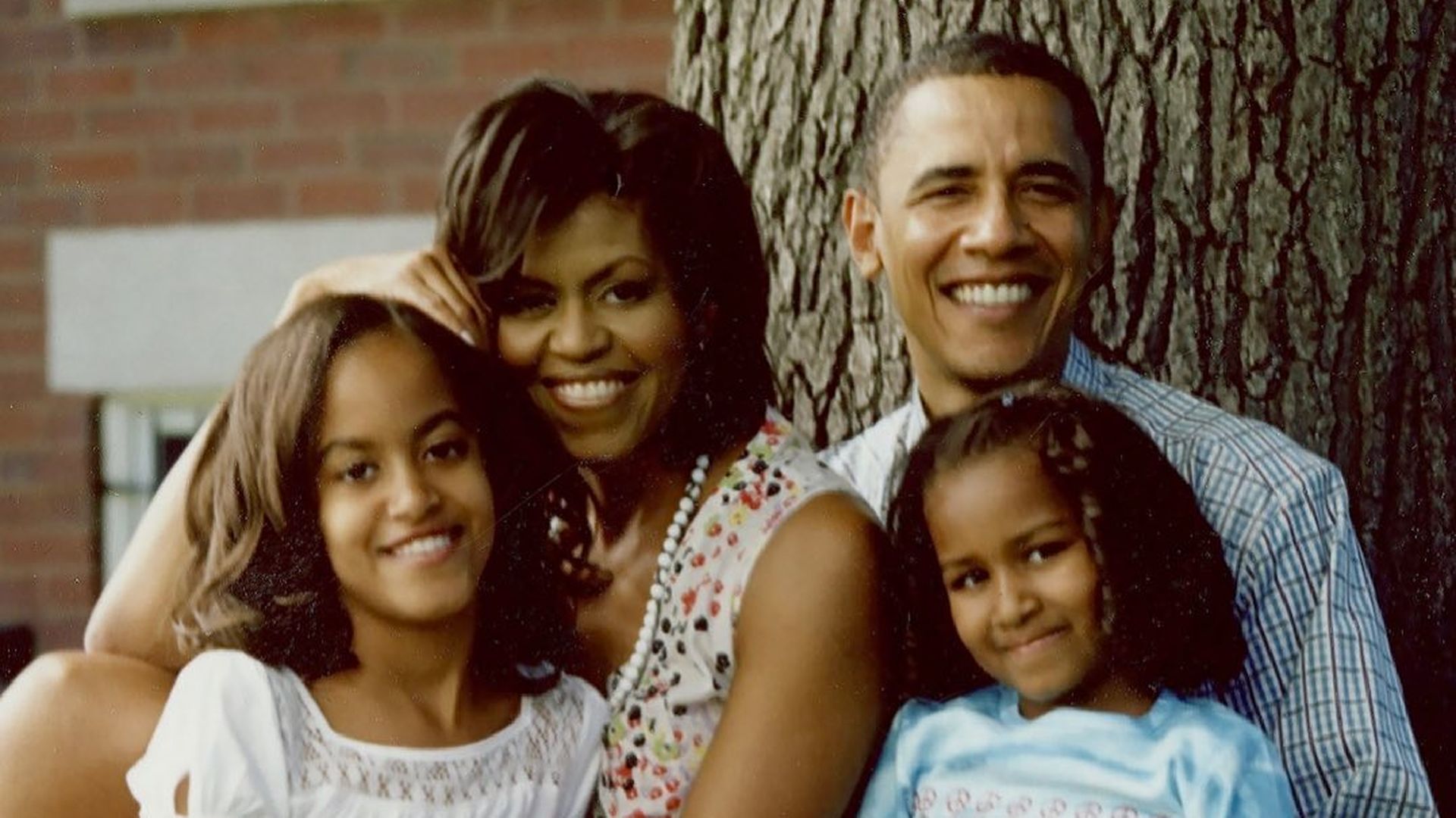 Michelle Obama plaudert über das Datingleben ihrer Töchter