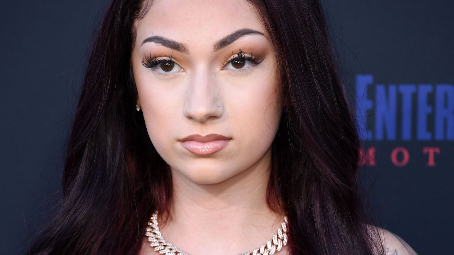 Magenschmerzen: "Cash Me Ousside"-Girl nach Flug in Klinik