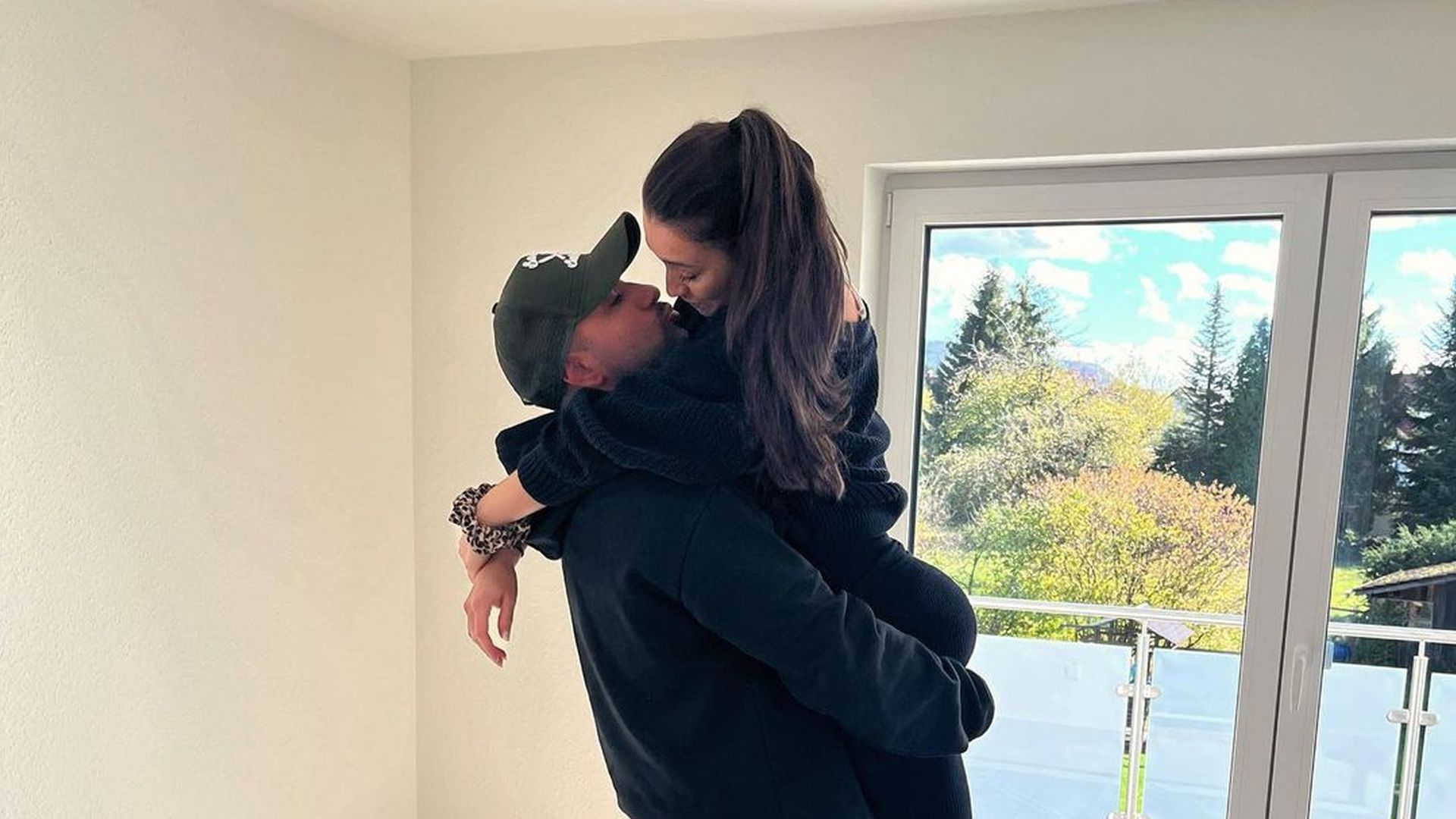 "Love Island"-Stars Sandrine und Bucci sind zusammengezogen