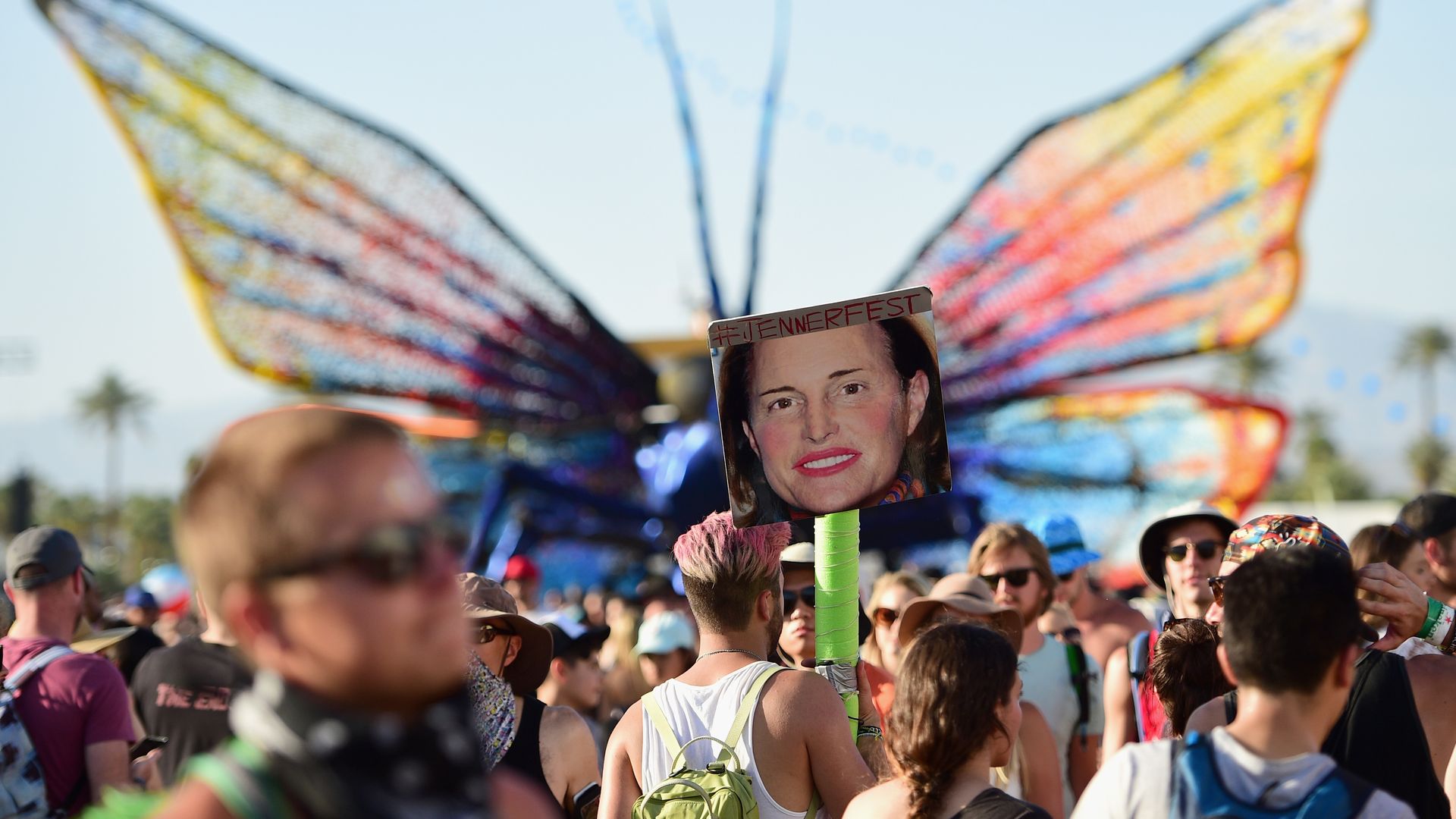 Heiße Szenen! Caitlyn Jenner mit Homer Simpson im Bett