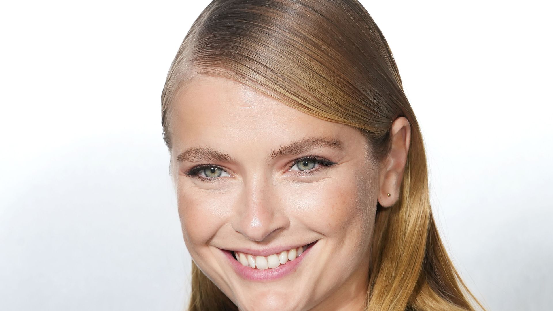 Camille Razat ist dankbar für Zeit bei "Emily in Paris"