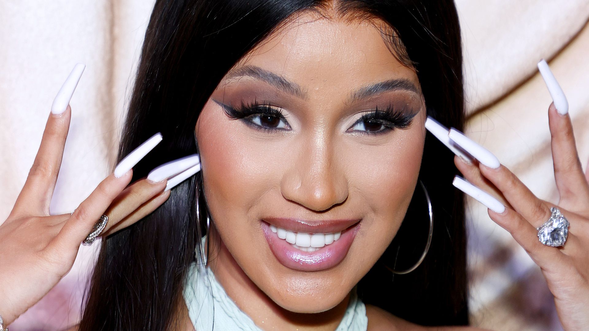 Cardi B verpasste fast Halftime-Show wegen ihrer High-Heels!