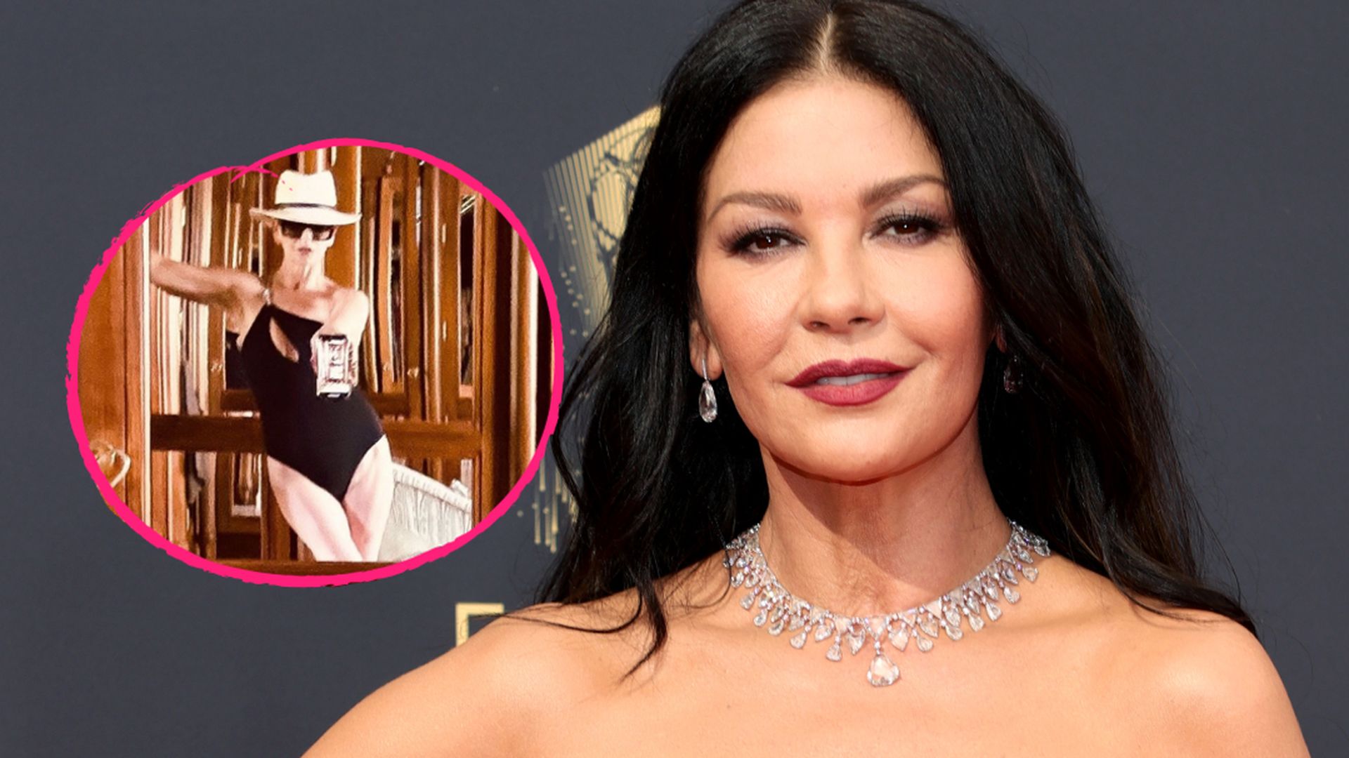 Sexy Urlaubsgrüße: Catherine Zeta-Jones posiert im Badeanzug
