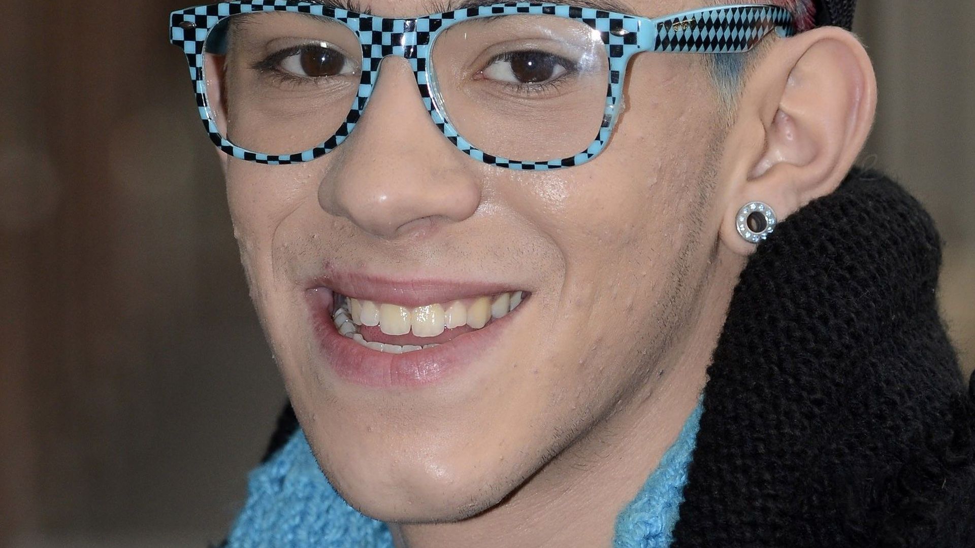 Daniele Negroni überrascht mit neuem Look! | Promiflash.de