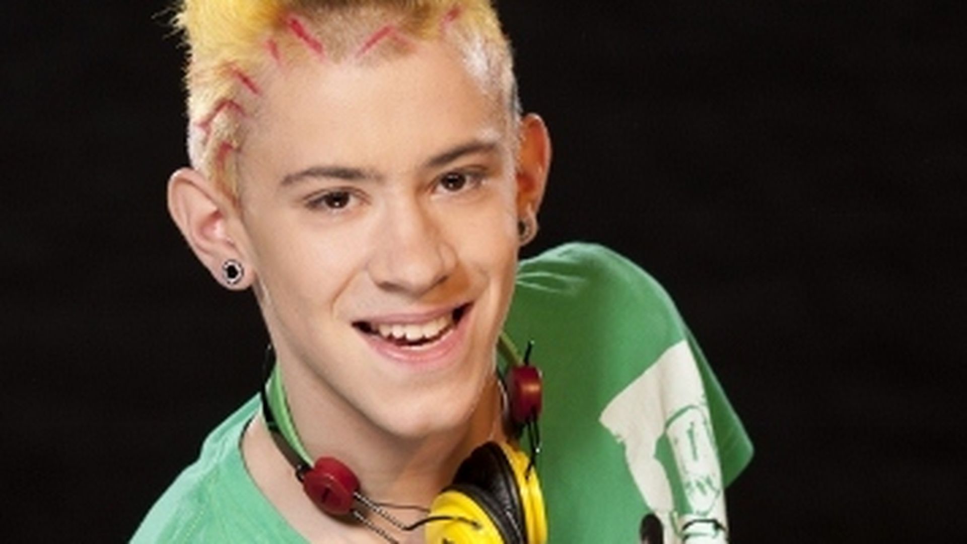 Daniele Negroni: Seht hier sein erstes Video! | Promiflash.de