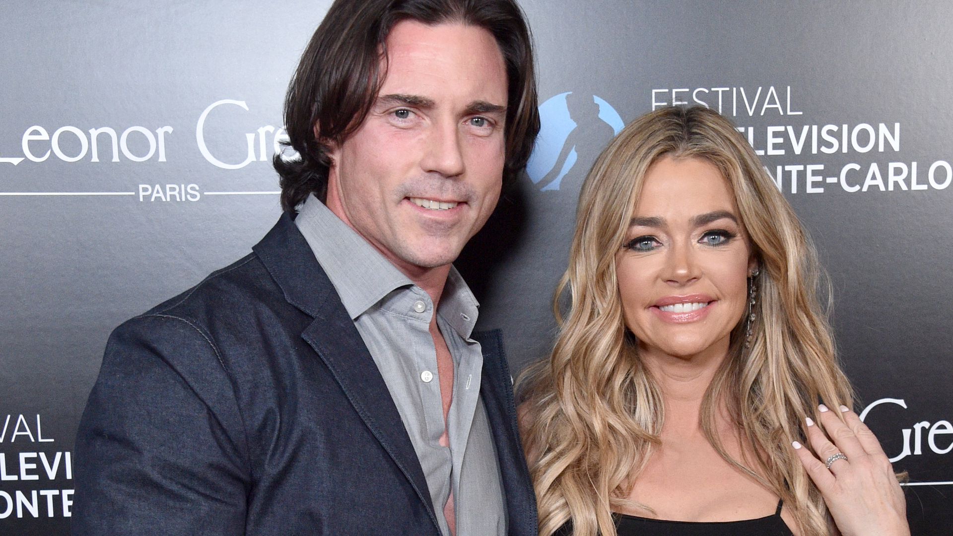 Unter Der Haube Denise Richards Und Aaron Haben Geheiratet