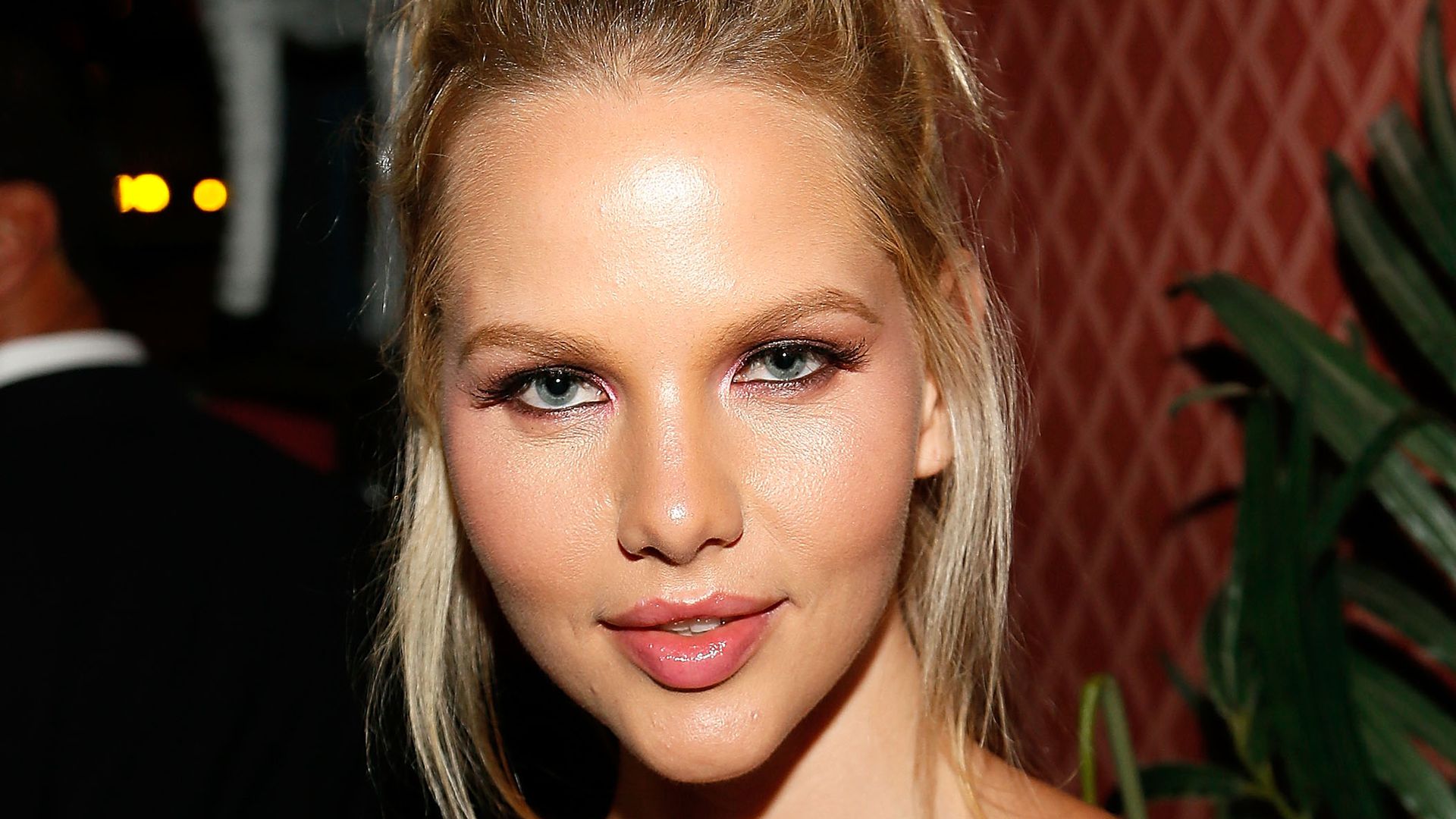 Mit 30 Jahren: Plus-Size-Model stirbt an Gebärmutter-Krebs