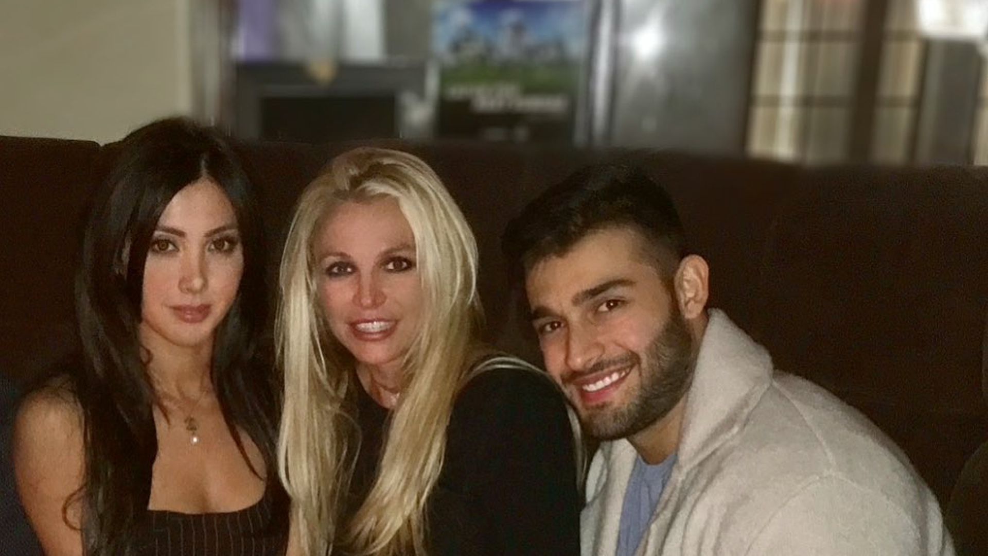 Süß: Sams Schwester gratuliert ihm und Britney zur Verlobung