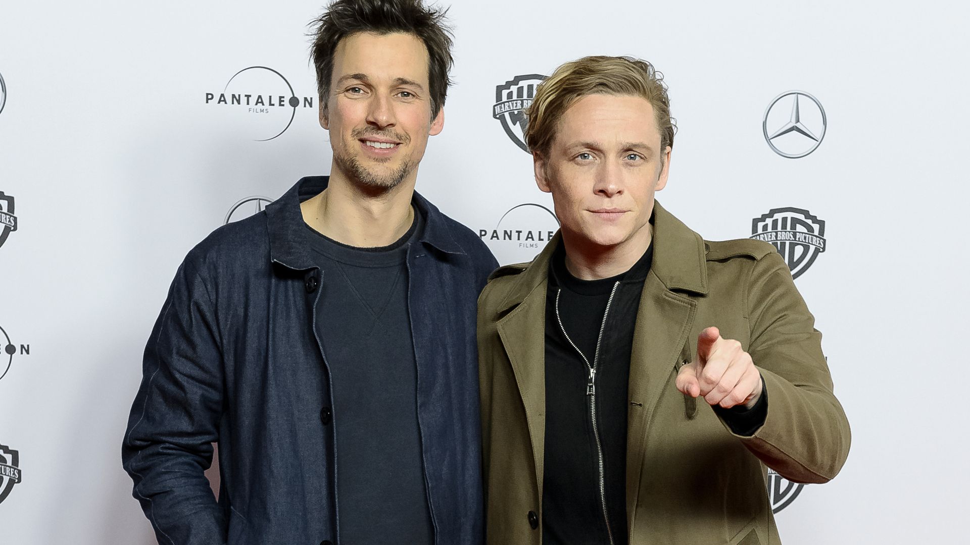 Neid unter Kumpels? Matthias Schweighöfer will Florians Bart