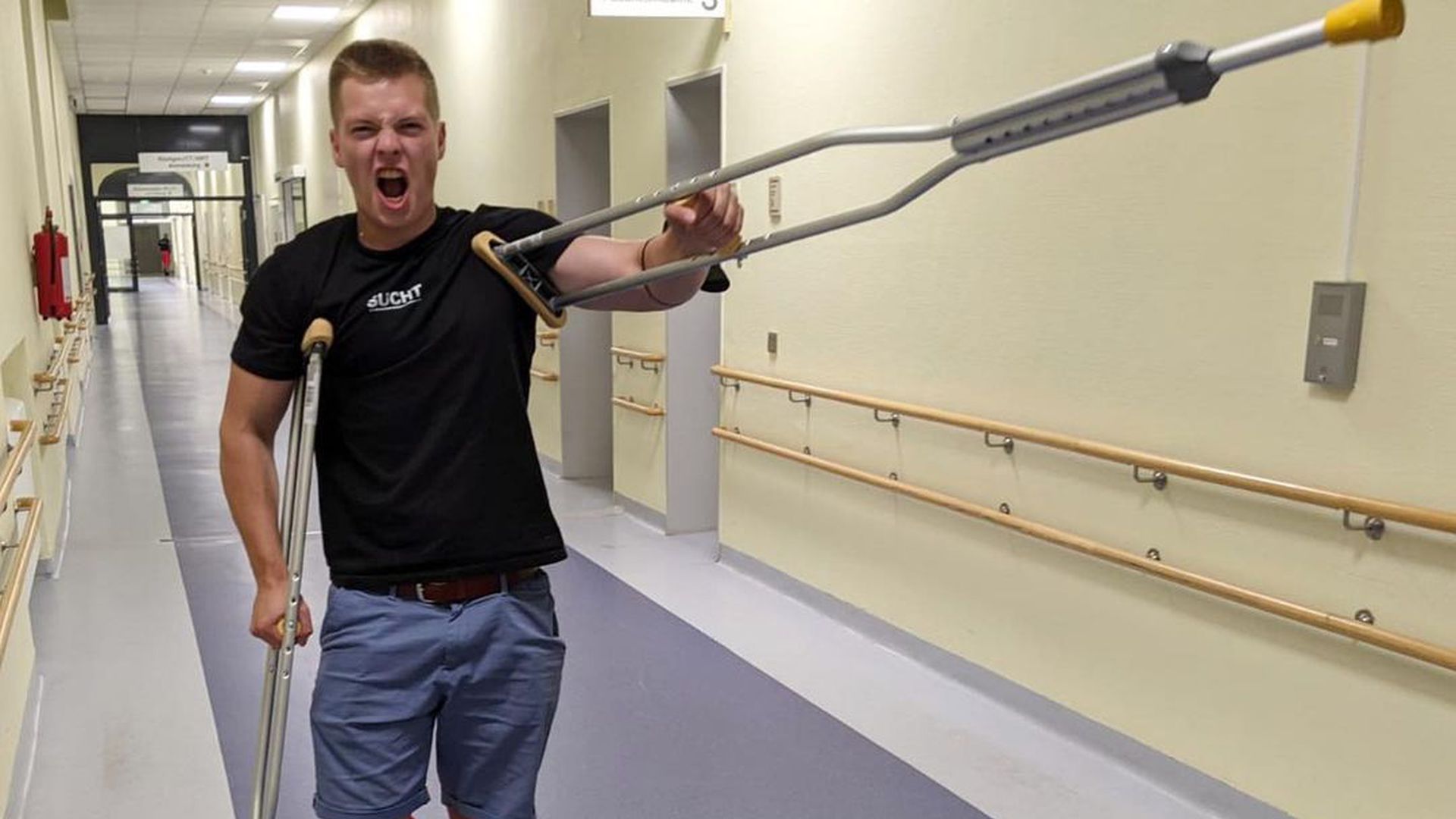 Gips am Fuß: Kelly-Family-Spross Gabriel hatte Sportunfall