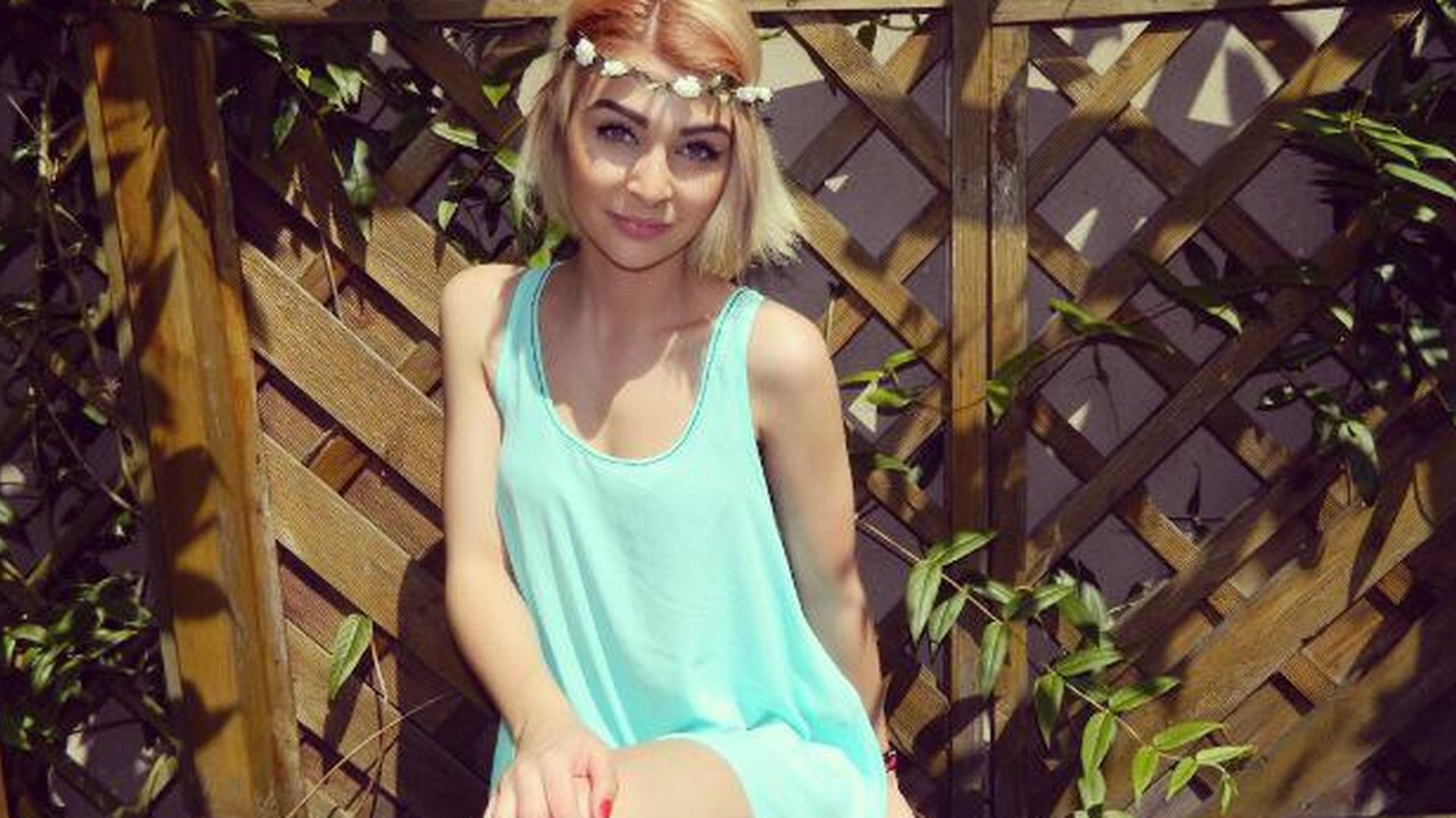 Happy sweet 18: GNTM-Lisa feiert Volljährigkeit | Promiflash.de