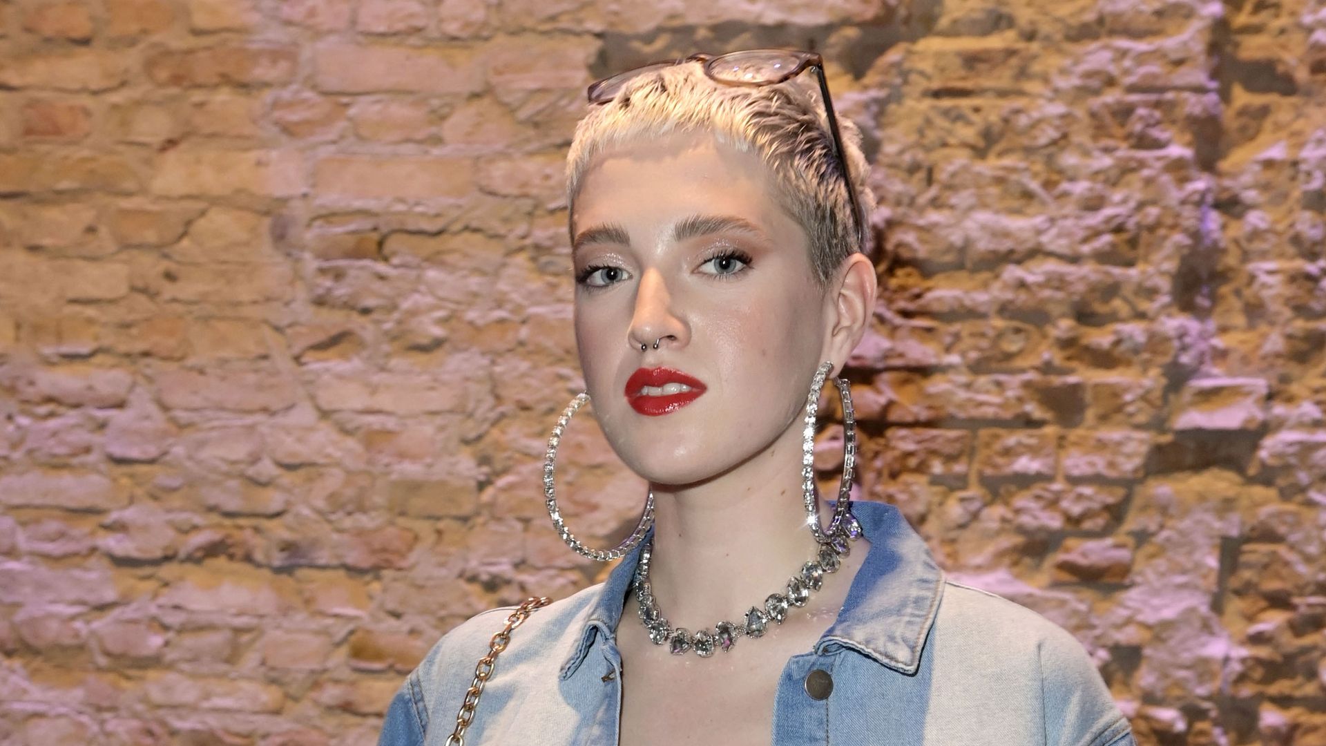 Wie ergeht es GNTM-Lou-Anne nach dem Auszug bei Mama?