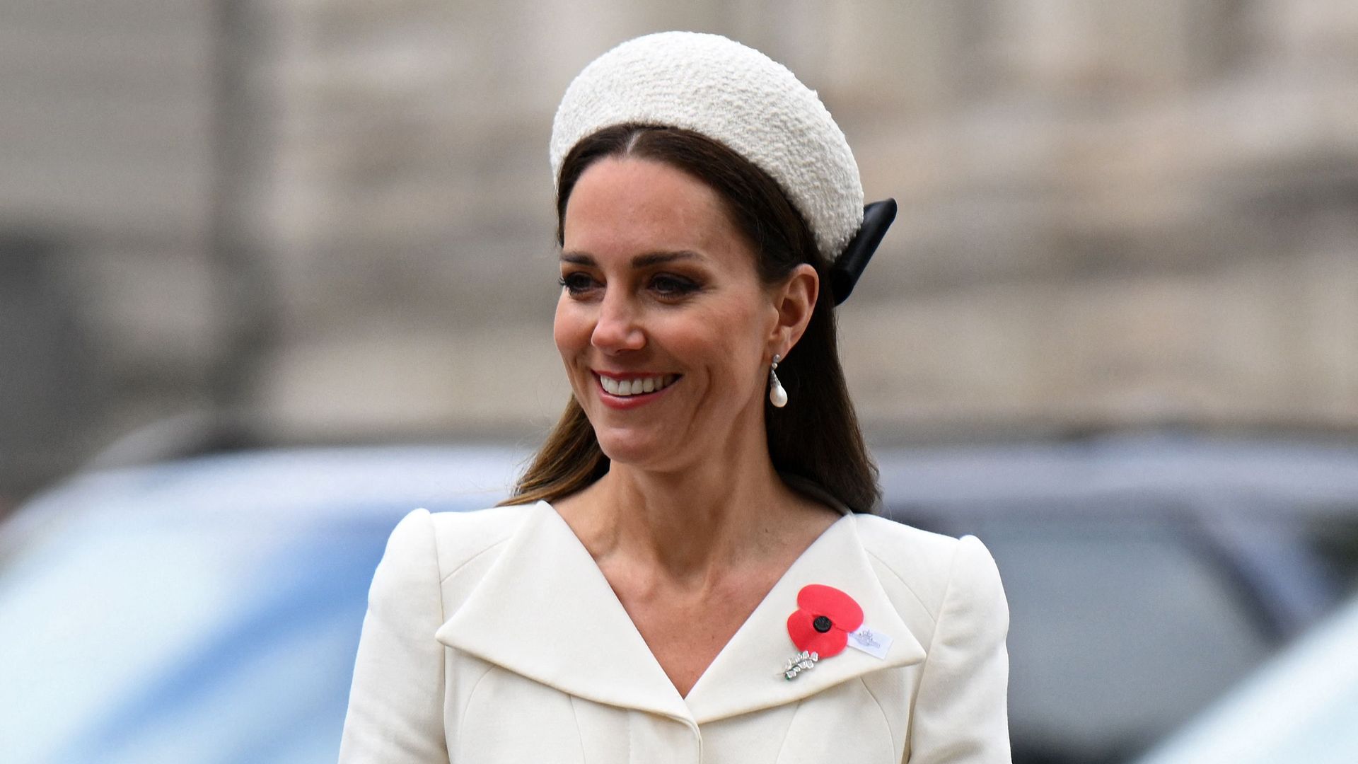 Schick: Herzogin Kate recycelt Look von Charlottes Taufe