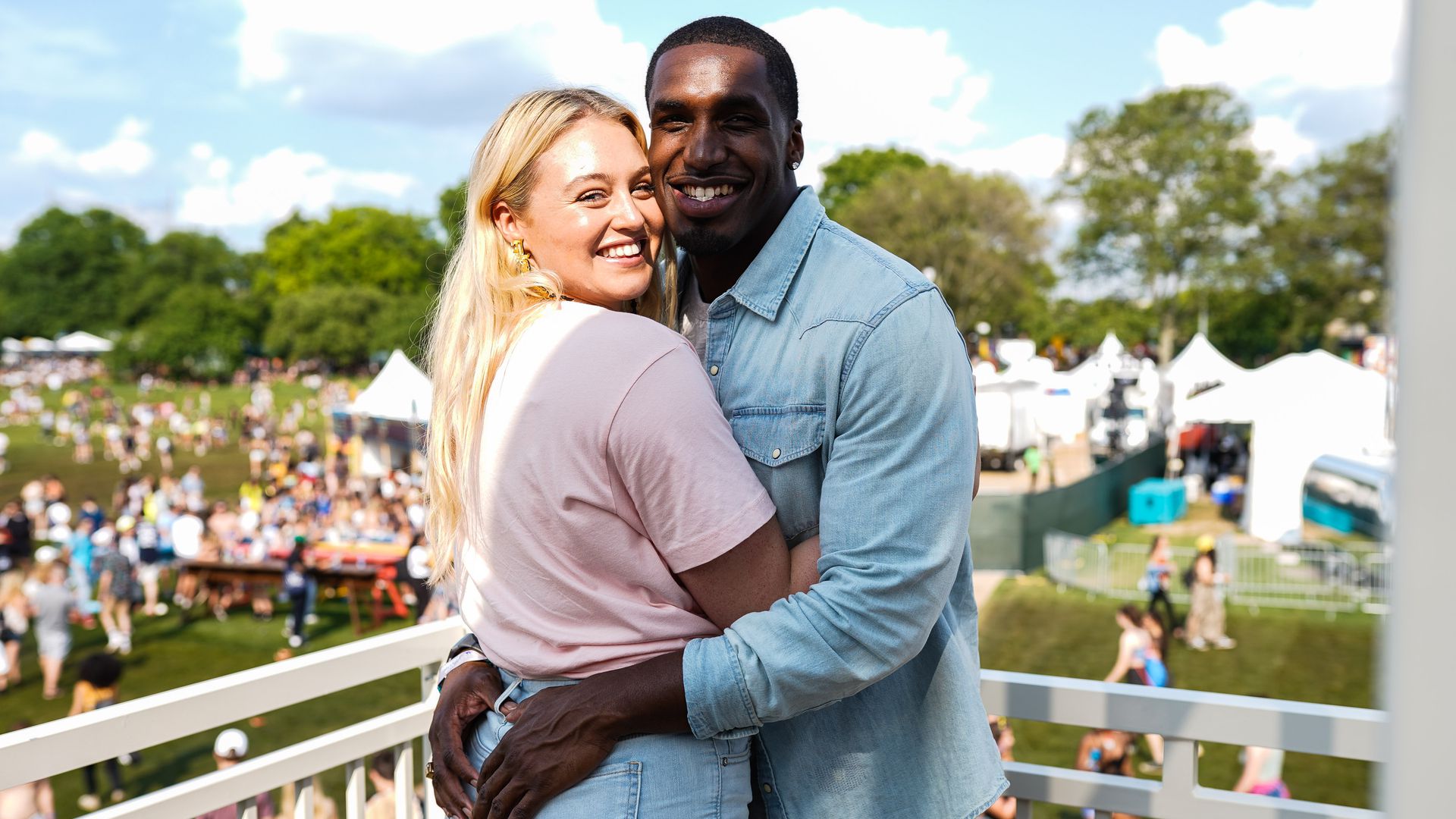 Blond & kurvig: Das ist Großbritanniens Ashley Graham!