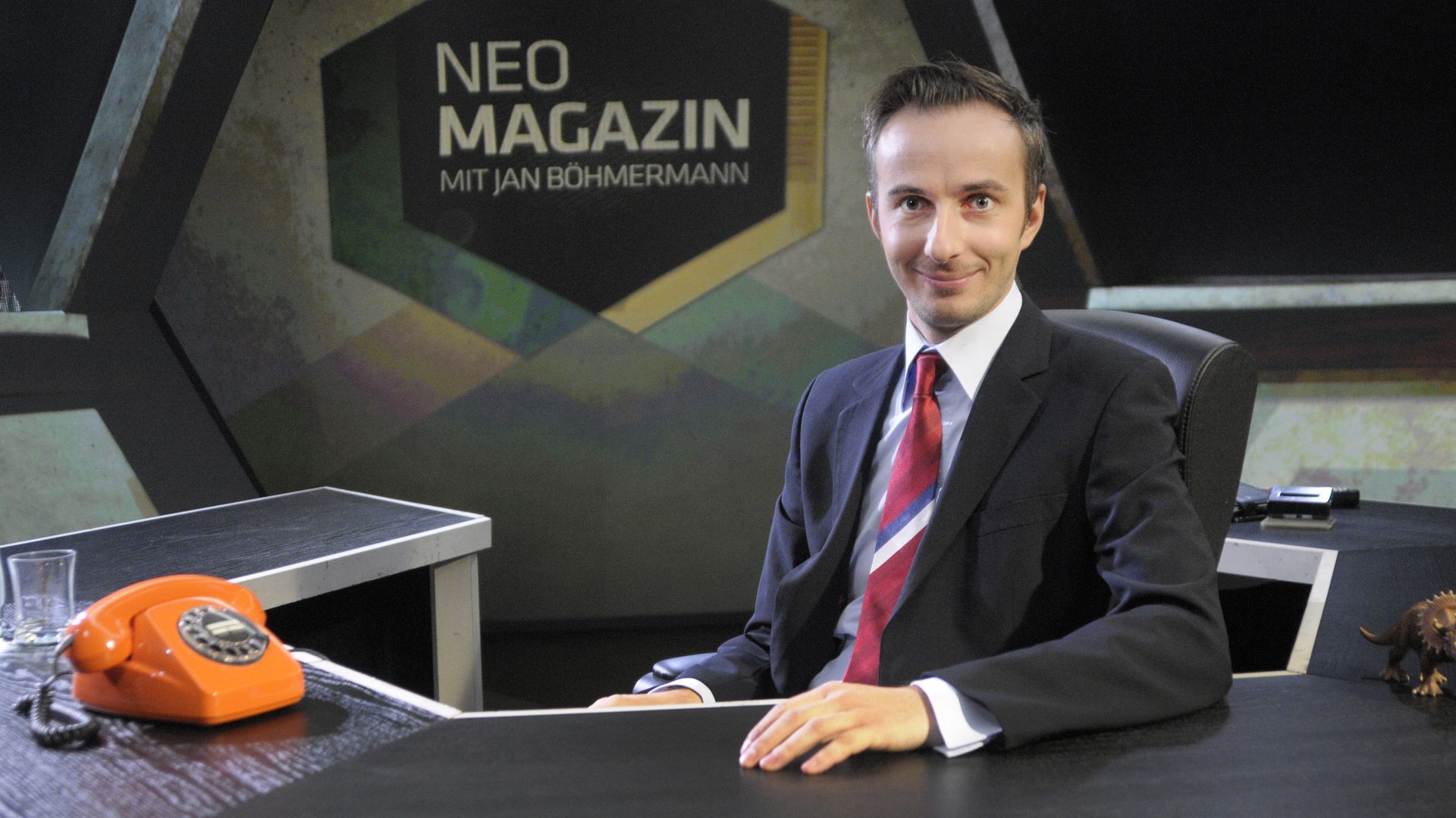 Böhmermann is back: So wird seine 1. Show nach dem TV-Eklat | Promiflash.de