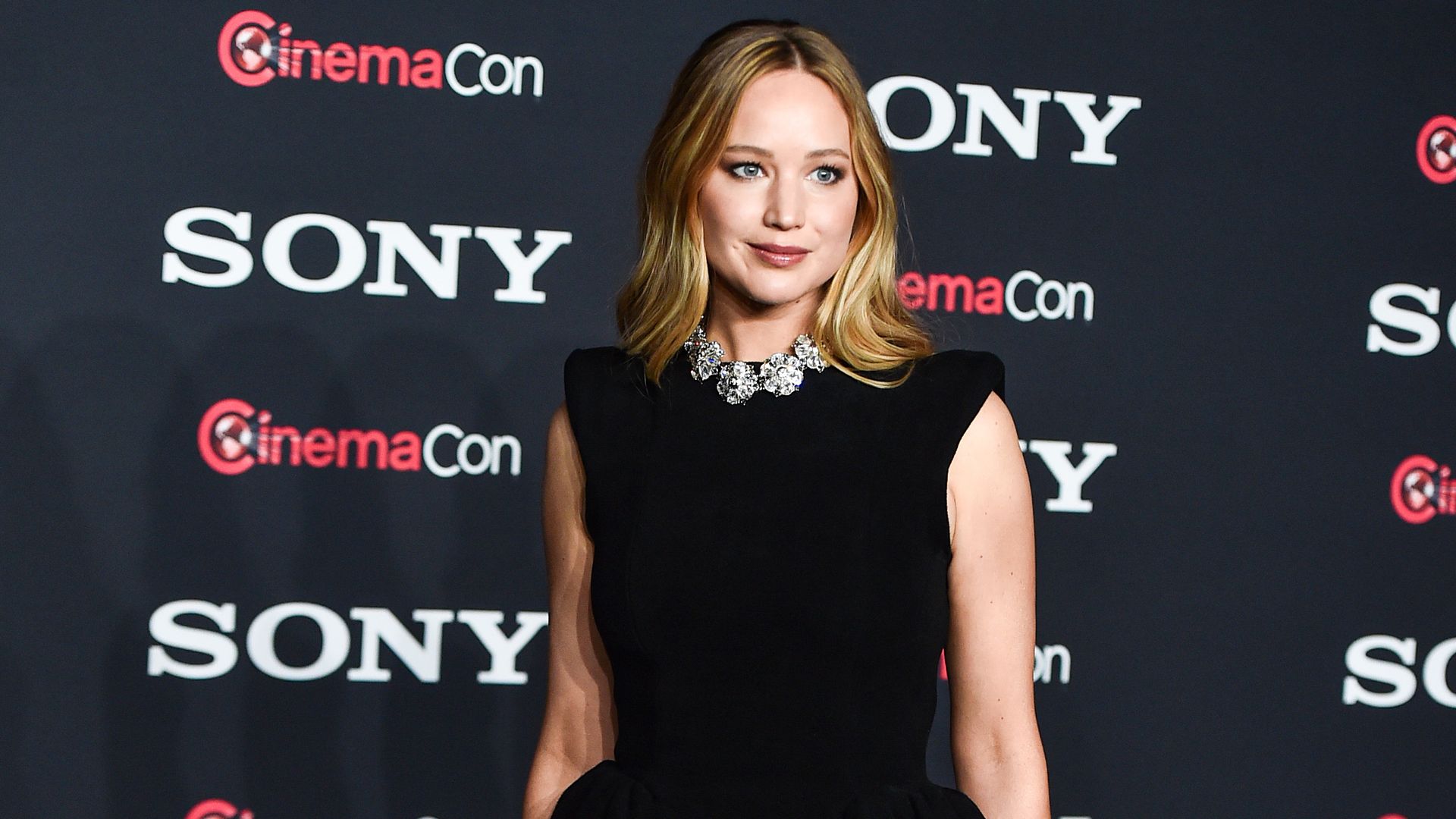 Jennifer Lawrence Beine 2014 TAR HEEL SOFTBALL