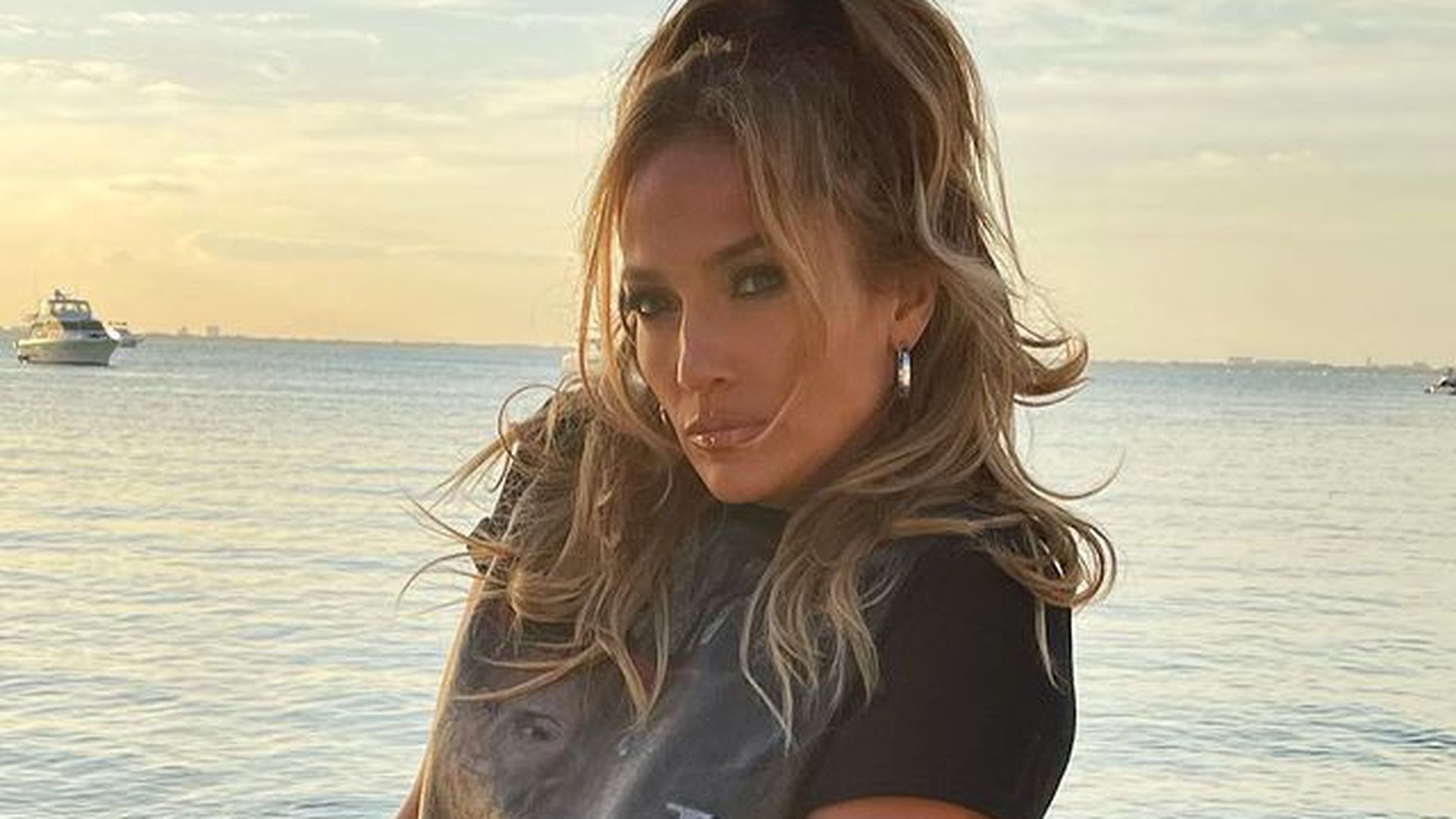 2000er-Flashback: J.Lo stellt "Love Don't Cost A Thing" nach