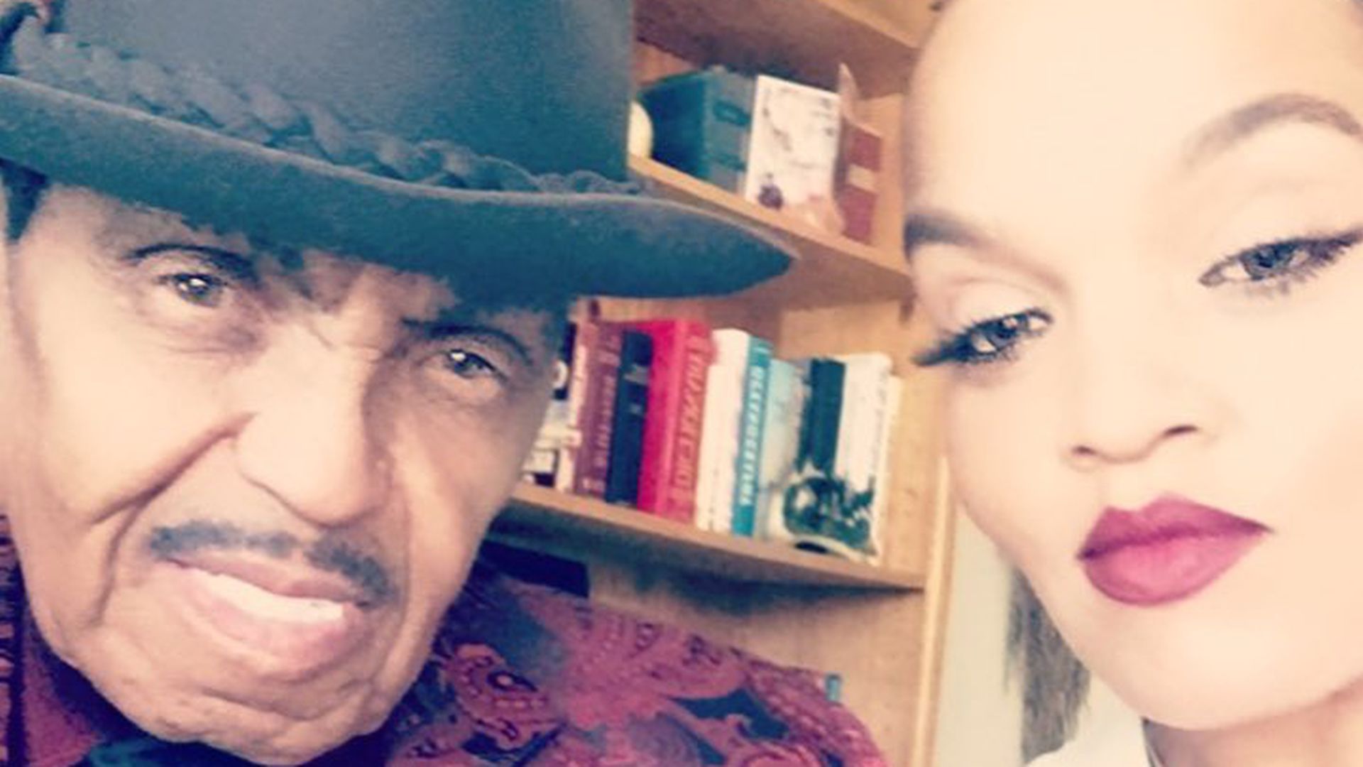 Angela Bonnell's Instagram, Twitter & Facebook on IDCrawl