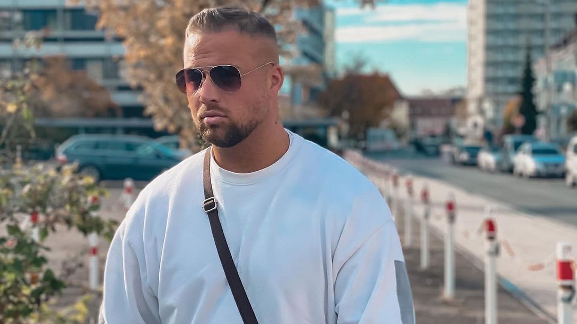 Juliano Fernandez bedroht einen Lokführer nach Mittelfinger