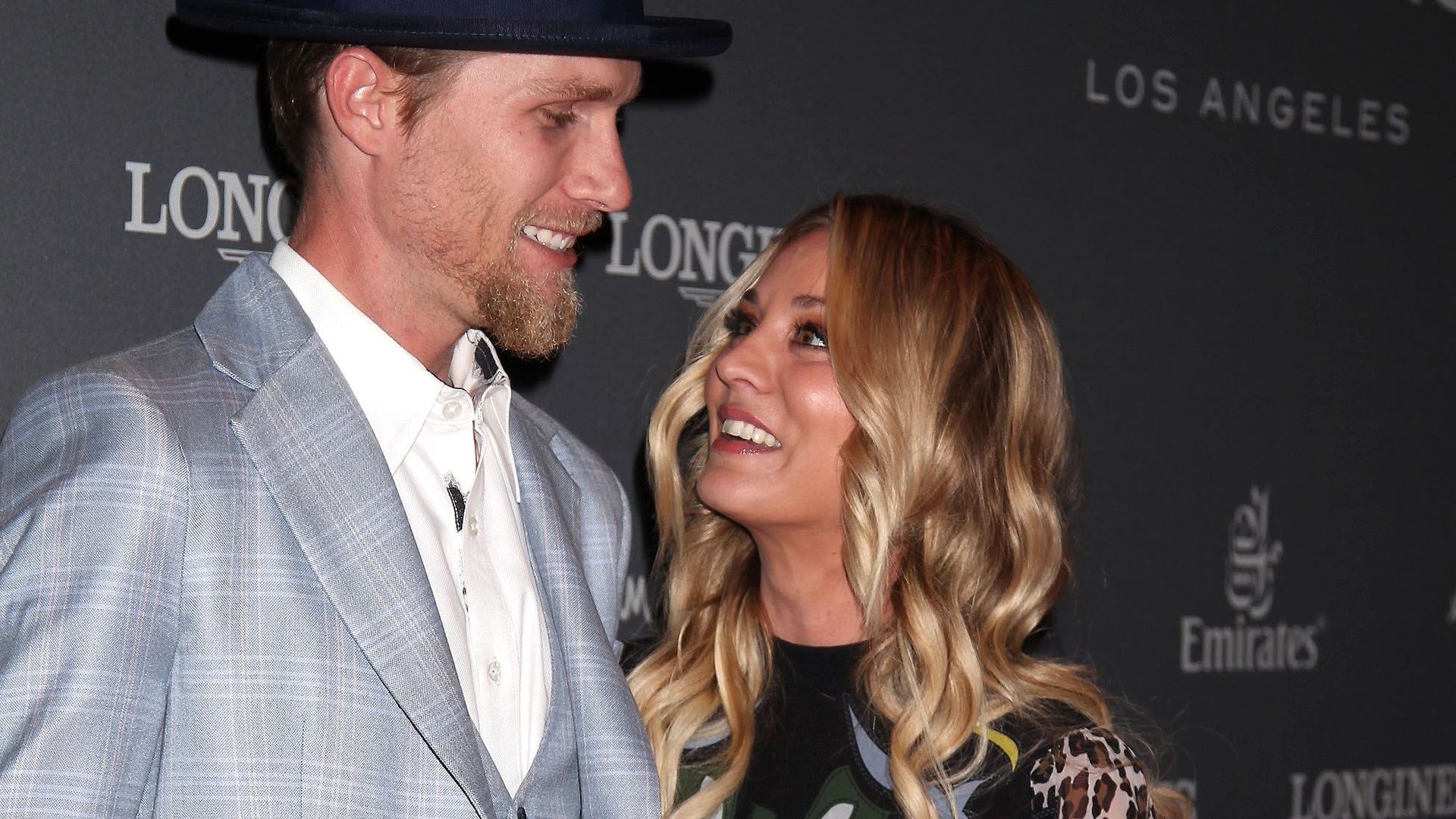 Kaley Cuoco & Karl Cook: Läuten bald die Hochzeitsglocken? | Promiflash.de