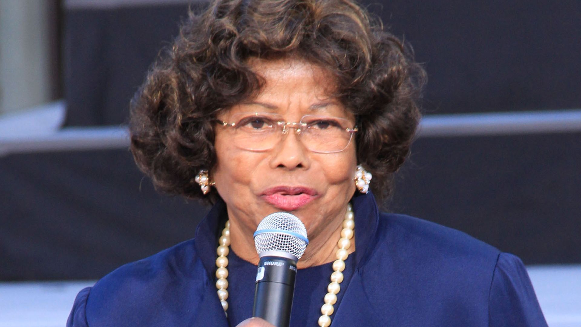 Katherine Jackson wird ihre Kinder nicht verklagen | Promiflash.de