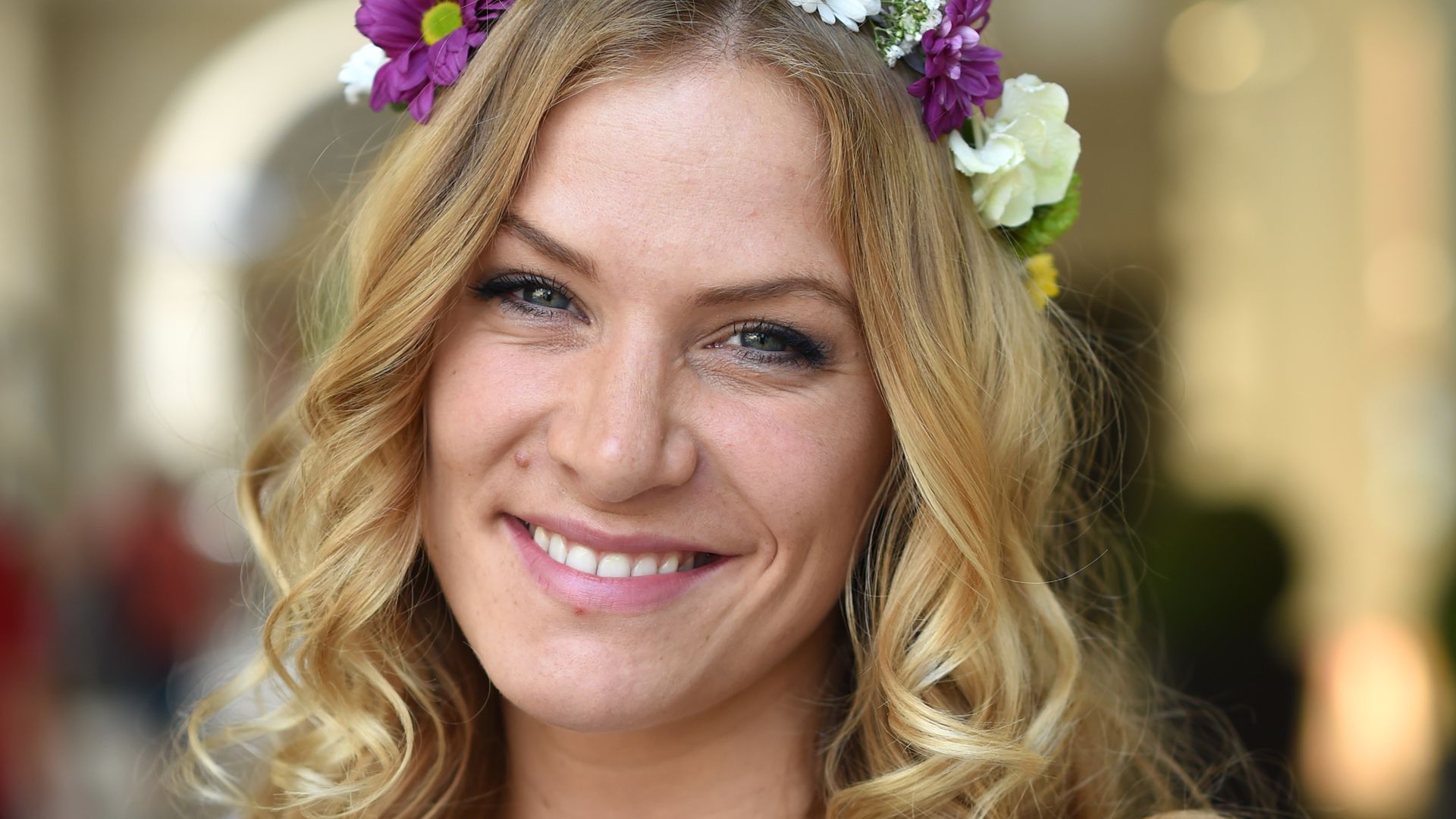 Baby-Überraschung! Schauspielerin Laura Preiss ist schwanger