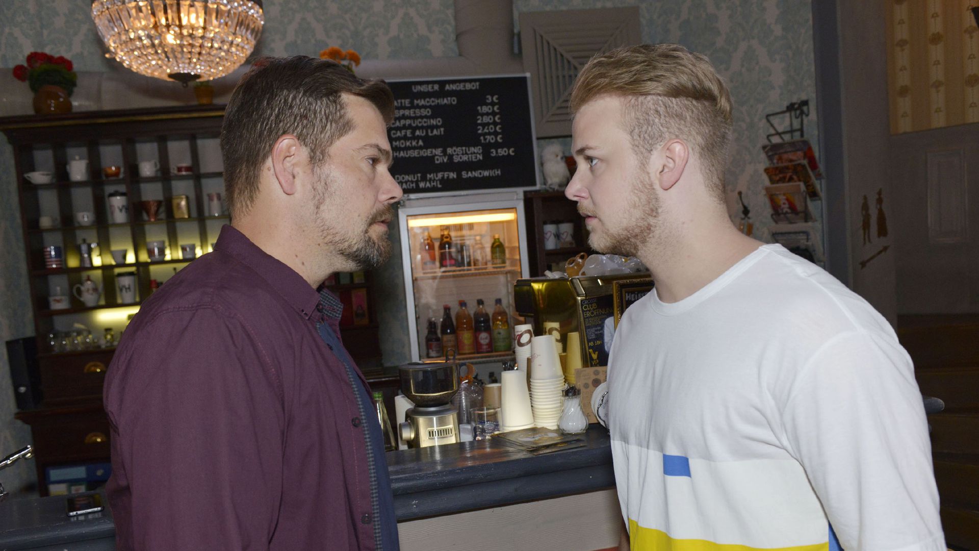 Leon & Jonas streiten bei GZSZ um Sophie: Wer hat recht?