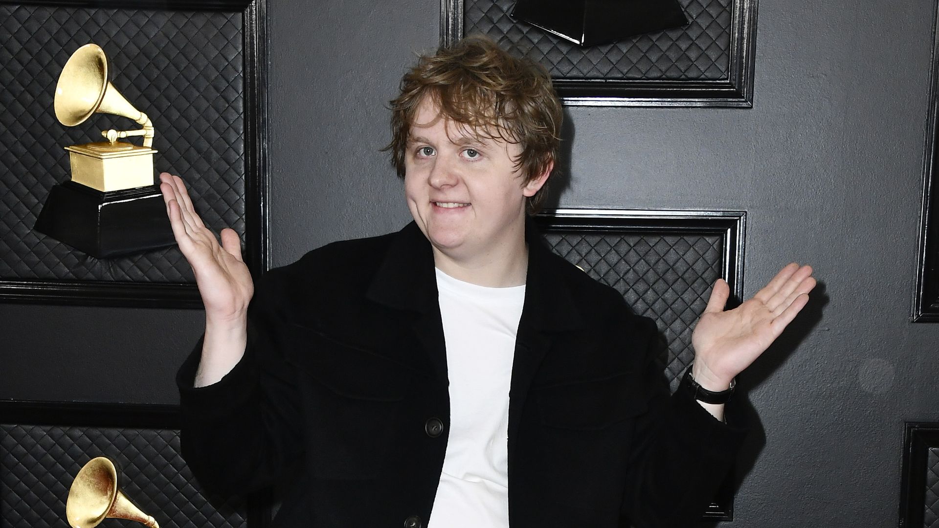 Trotz Fitnessplan: Lewis Capaldi hat sechs Kilo zugenommen!