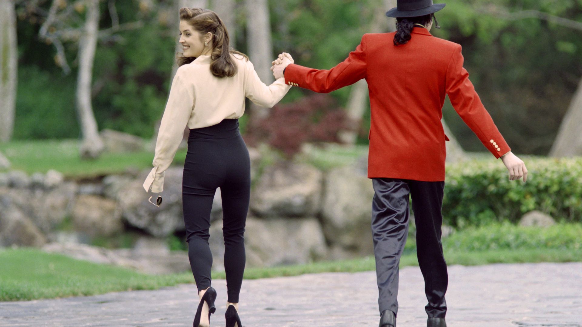 Michael Jacksons Ex Lisa Marie Presley sagte Tod voraus! | Promiflash.de