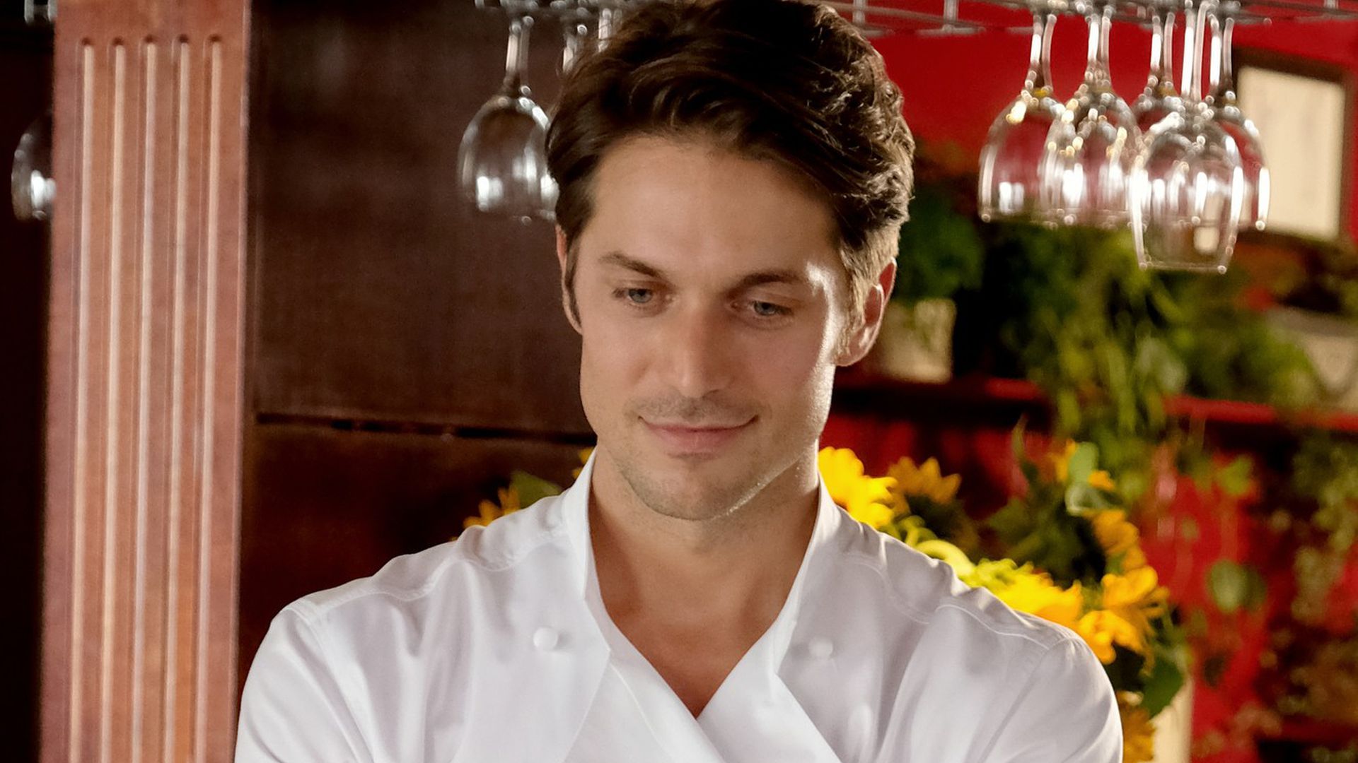 Das mag Lucas Bravo an seiner "Emily in Paris"-Rolle nicht!