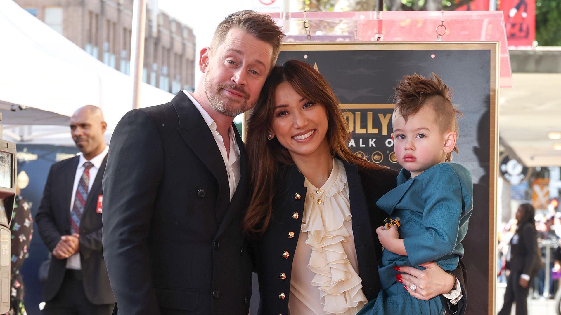 Selten: Macaulay Culkin und Brenda spazieren mit Sohn Dakota