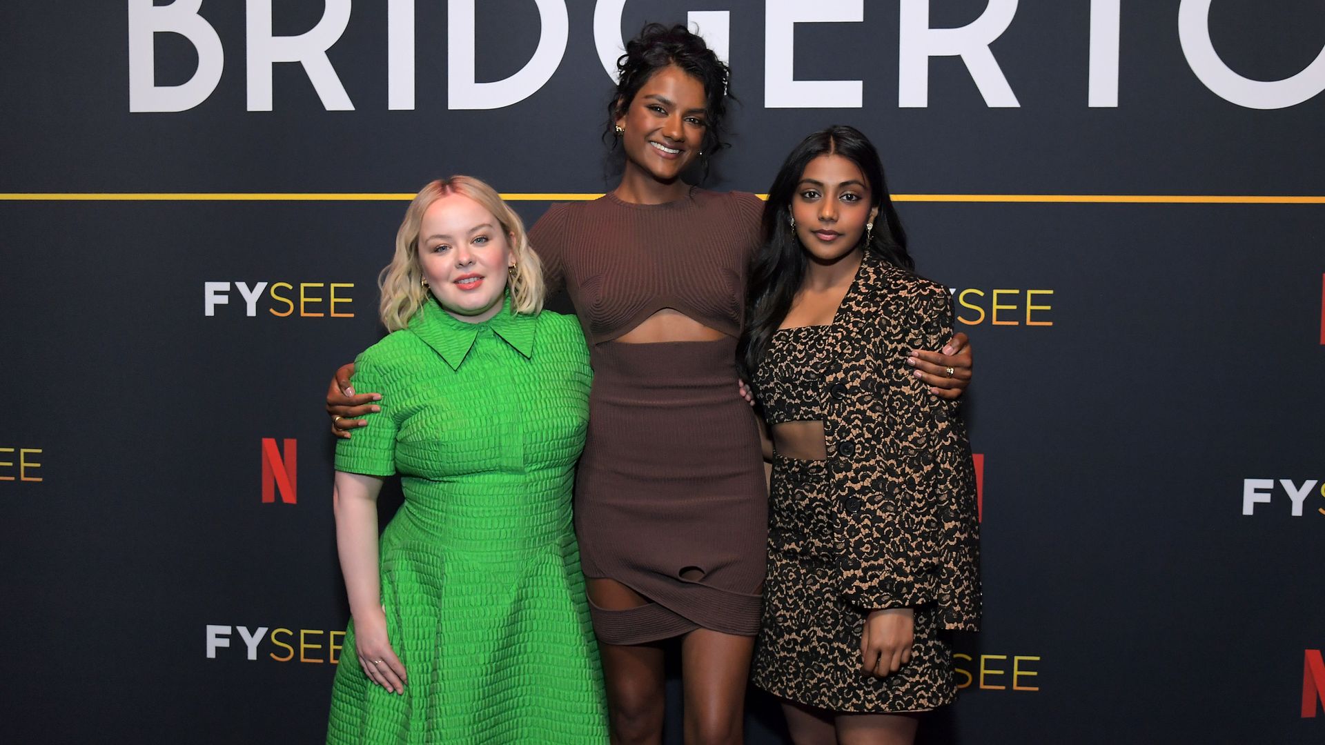 Bodyshaming: Simone Ashley nimmt Nicola Coughlan in Schutz