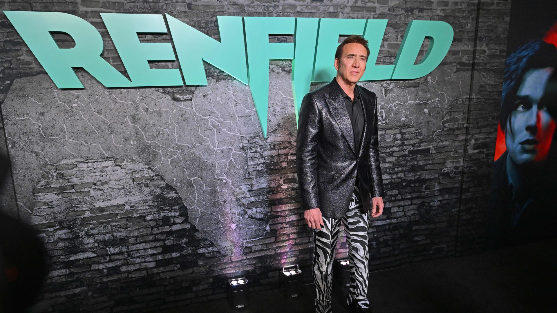 Nicolas Cage in wildem Outfit bei seiner "Renfield"-Premiere