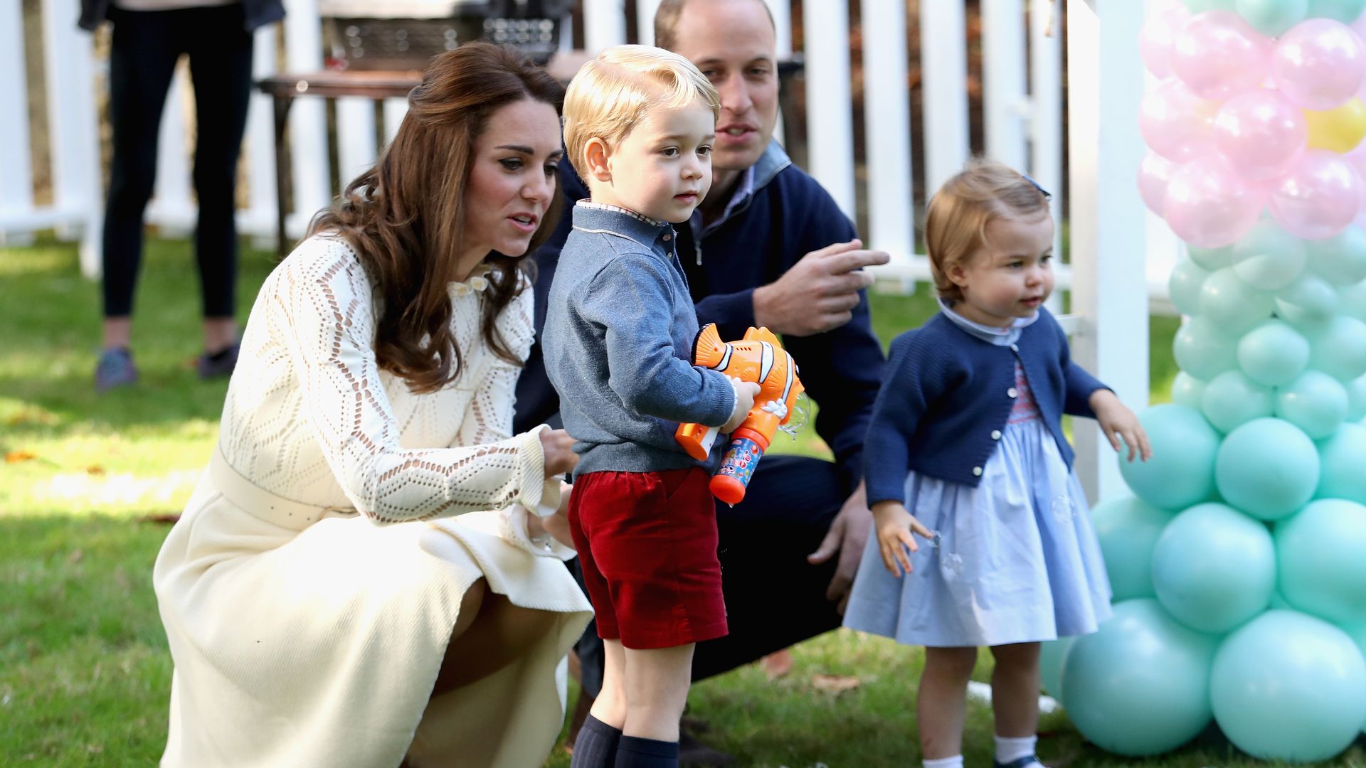 Herzogin Kate: Hier kauft sie Prinz Georges süße Looks! | Promiflash.de