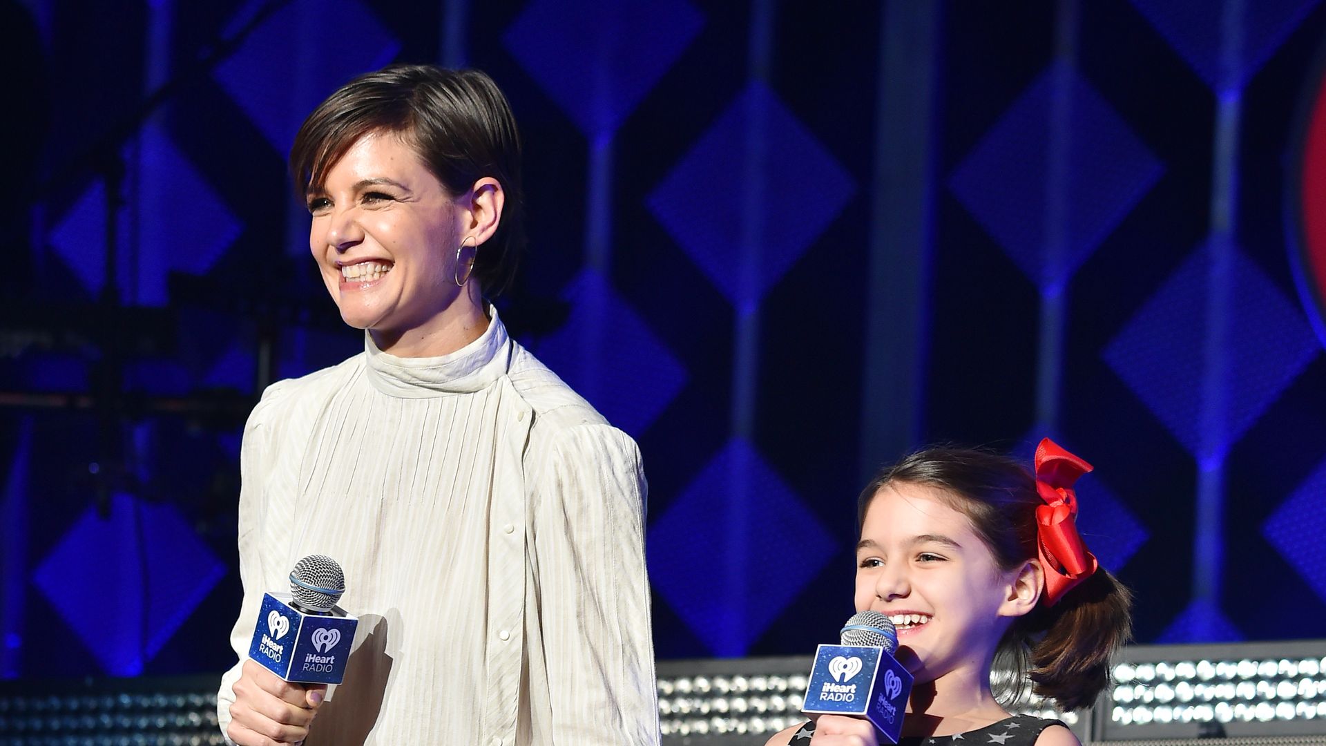 Katie Holmes erklärt: Darum trug Suri als Kind hohe Schuhe!