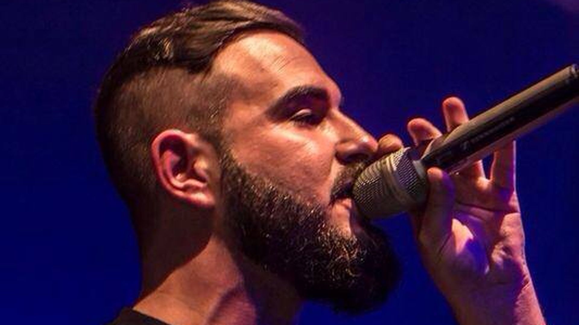 Rapper Shindy: Keiner in Deutschland kleidet sich besser! | Promiflash.de