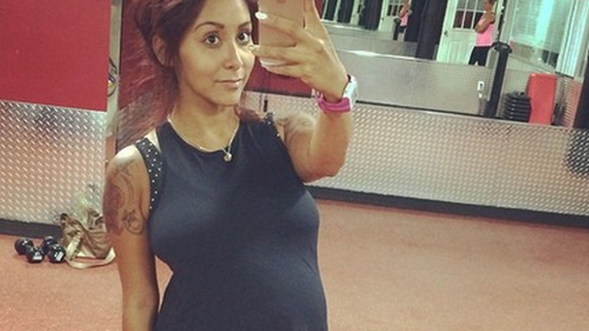 Im 8. Monat: Snooki mit Mega-Bauch beim Fitness | Promiflash.de