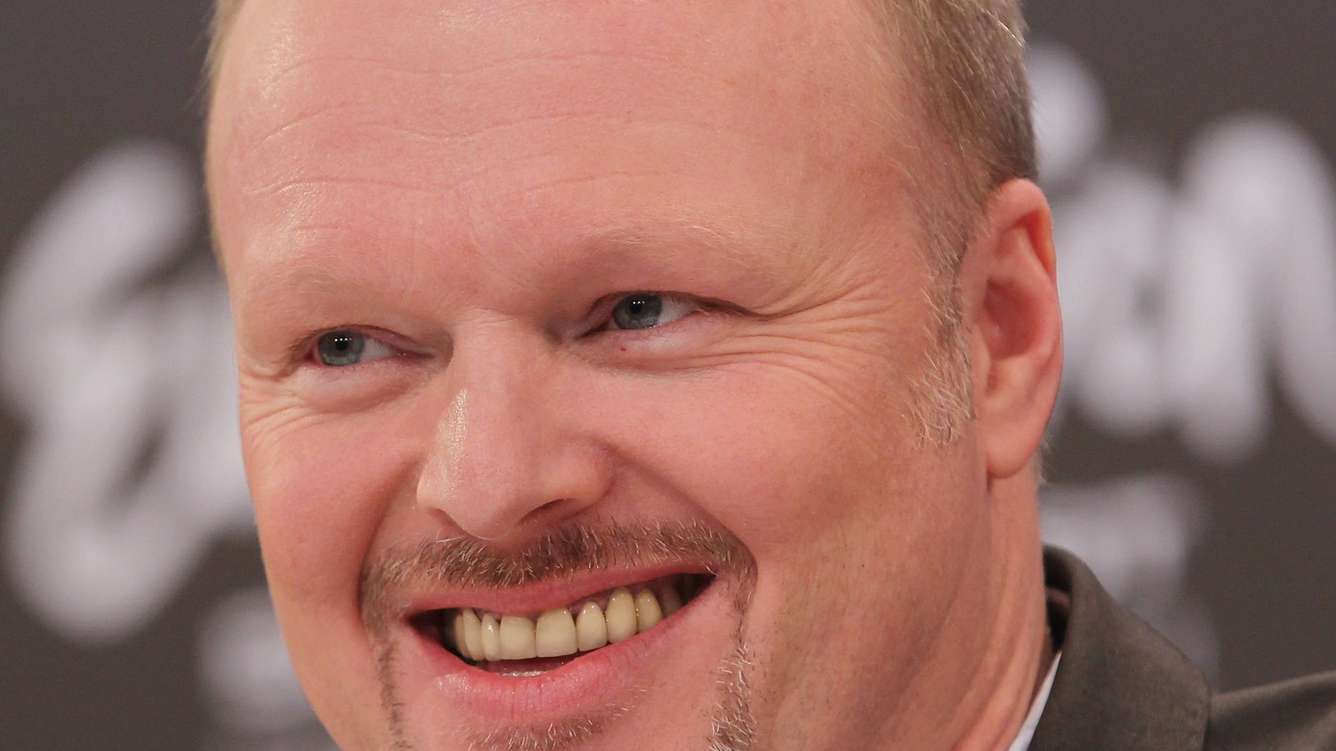 Steckt Stefan Raab etwa hinter dem Anzeigenhauptmeister?
