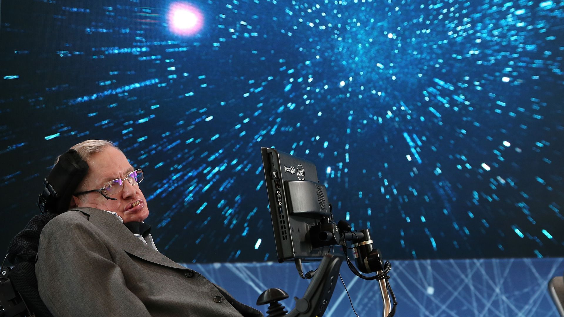 ALS-Patient Stephen Hawking (†76): Darum wurde er so alt! | Promiflash.de